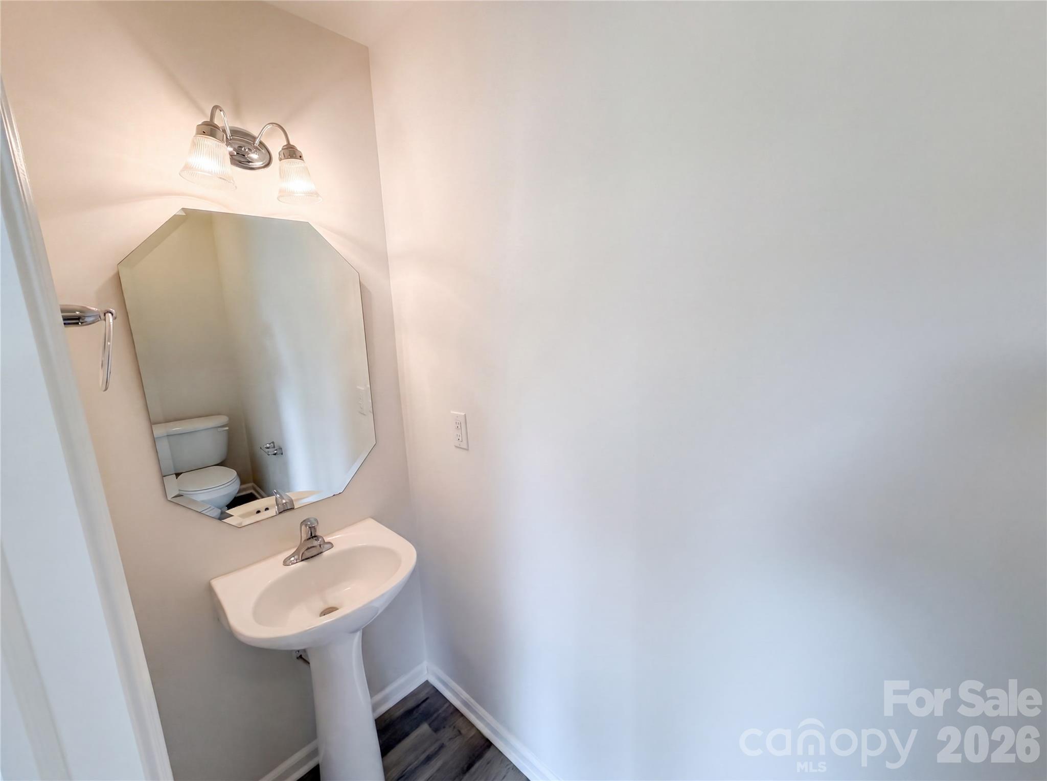 Photo 11 of 2534 Stream Bank Drive, Charlotte, NC