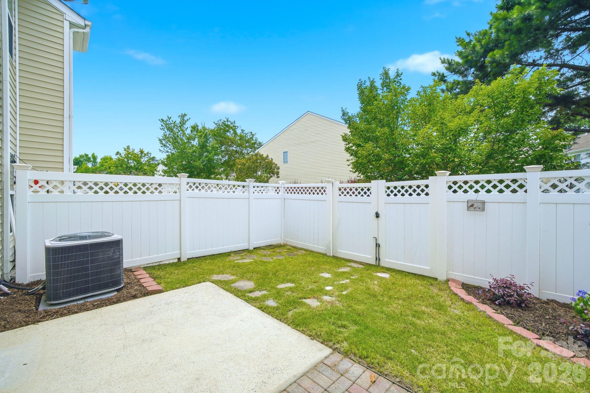 Photo 26 of 14237 Tamarack Drive, Charlotte, NC
