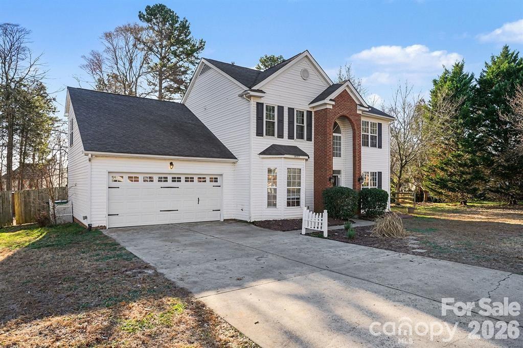 Photo 3 of 10317 Stoneykirk Lane, Charlotte, NC