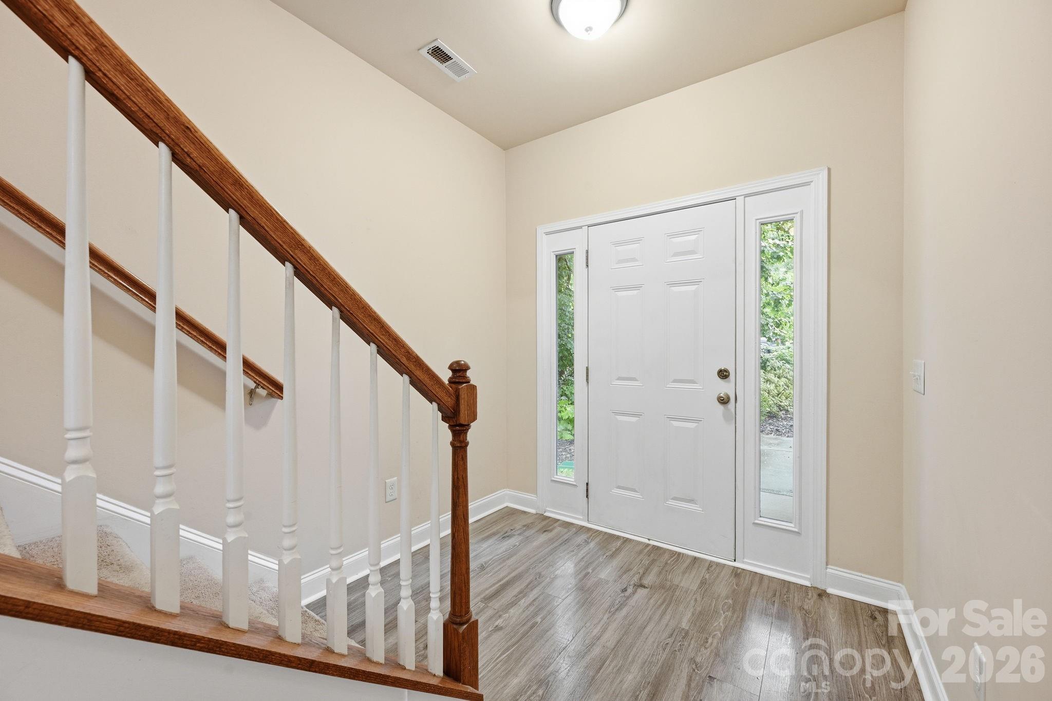 Home for sale at 7820 Rockland Drive, Charlotte, NC — photo 3 of 40