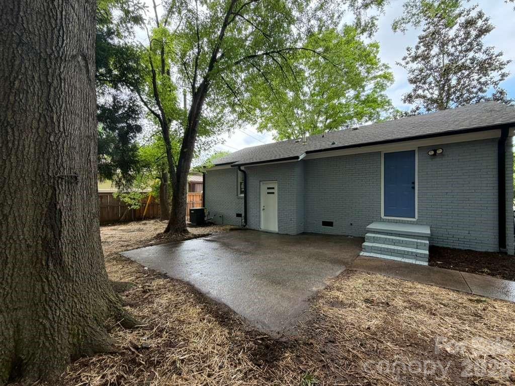 Photo 6 of 835 Ranch Street, Charlotte, NC