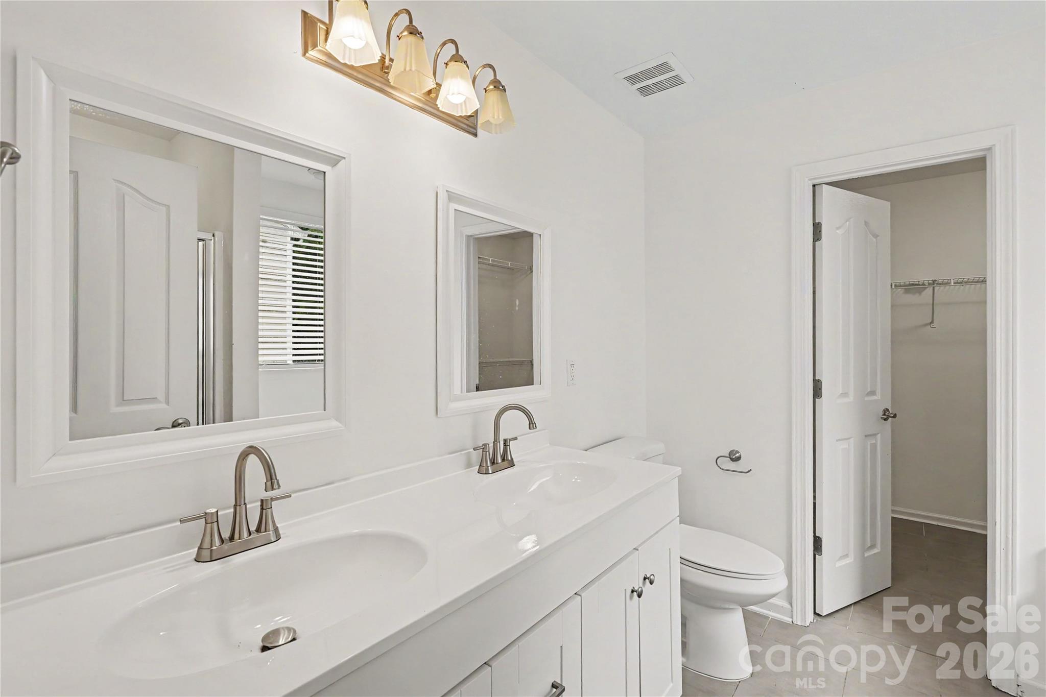 Home for sale at 2823 Forest Grove Court, Charlotte, NC — photo 8 of 17