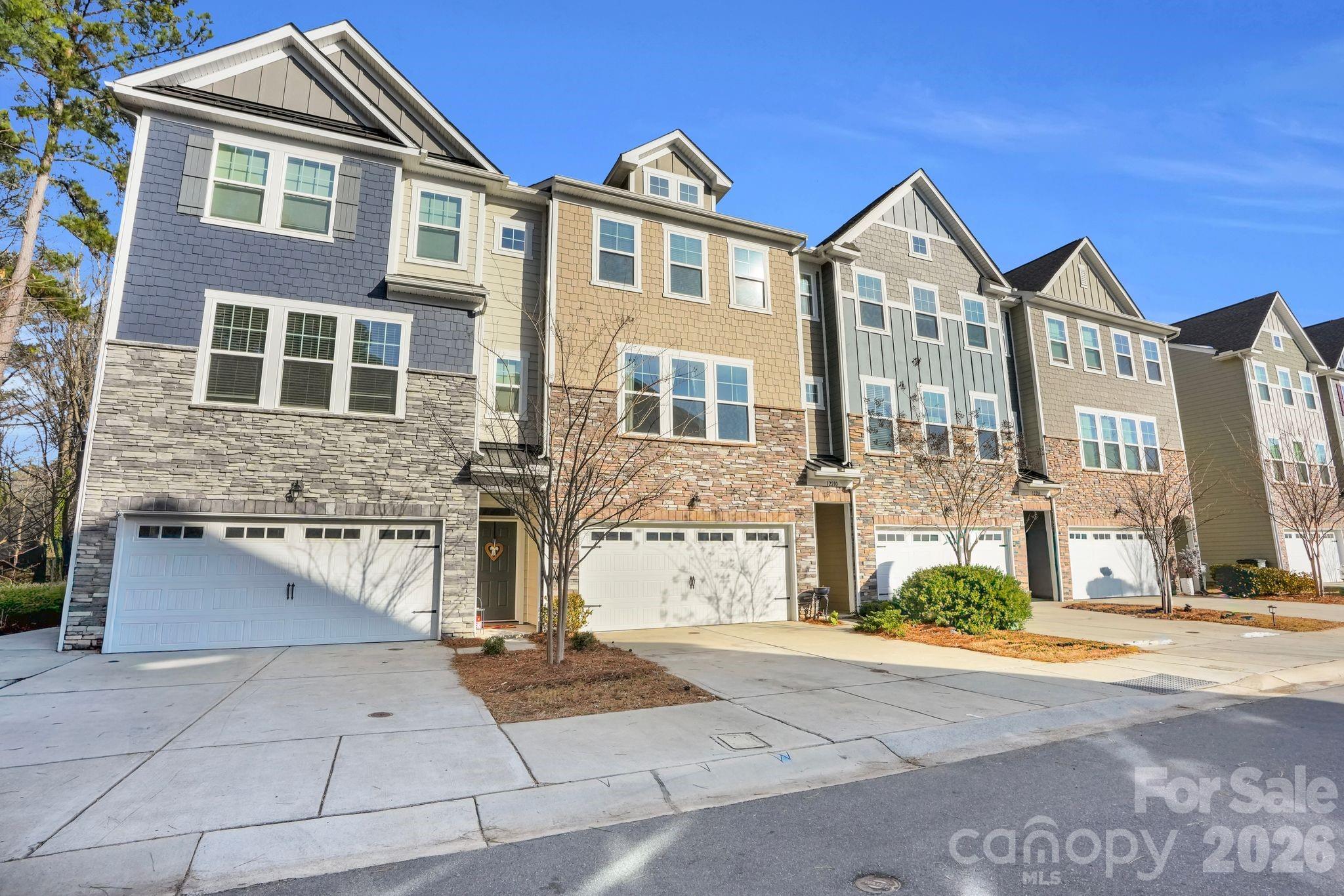 Photo 2 of 12210 Ardrey Park Drive, Charlotte, NC