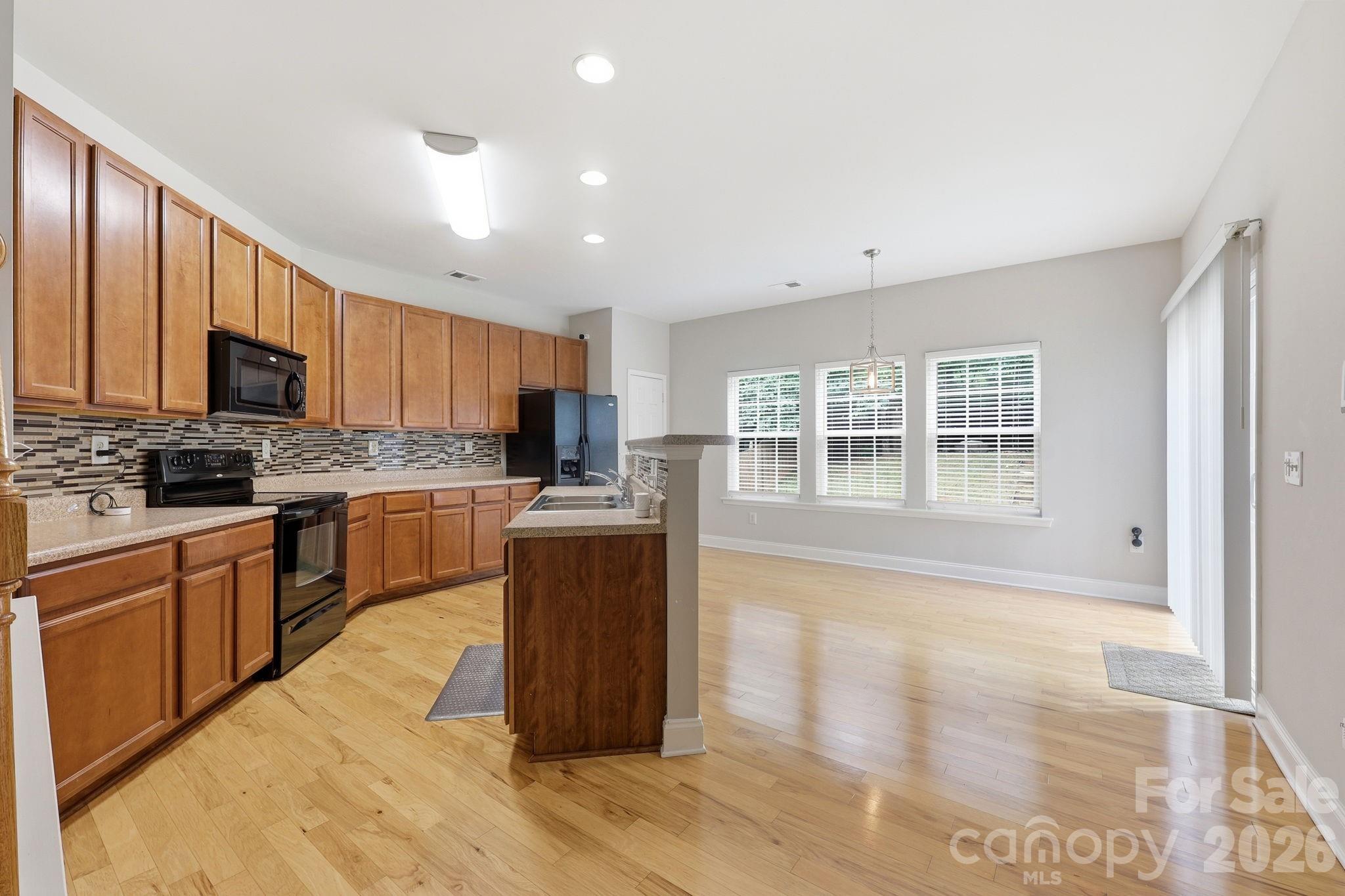 Photo 17 of 6207 Blue Ash Lane, Charlotte, NC