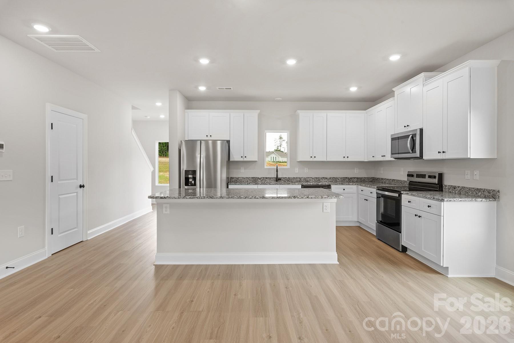 Photo 6 of 6734 Fairford Drive, Charlotte, NC
