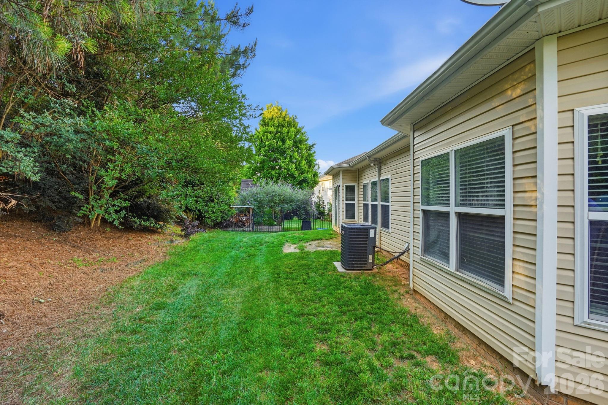 9527 Seamill Road, Charlotte, NC - photo 39 of 45