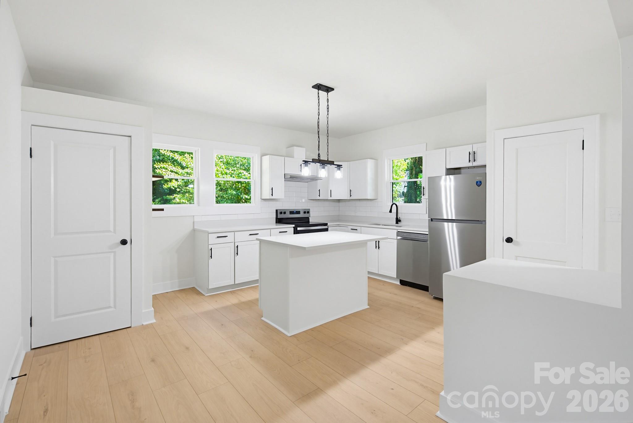 Photo 18 of 2622 Hemphill Street, Charlotte, NC