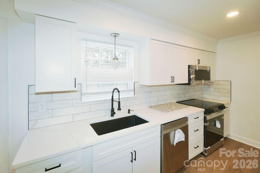 Photo 8 of 8805 Hunter Ridge Drive, Charlotte, NC