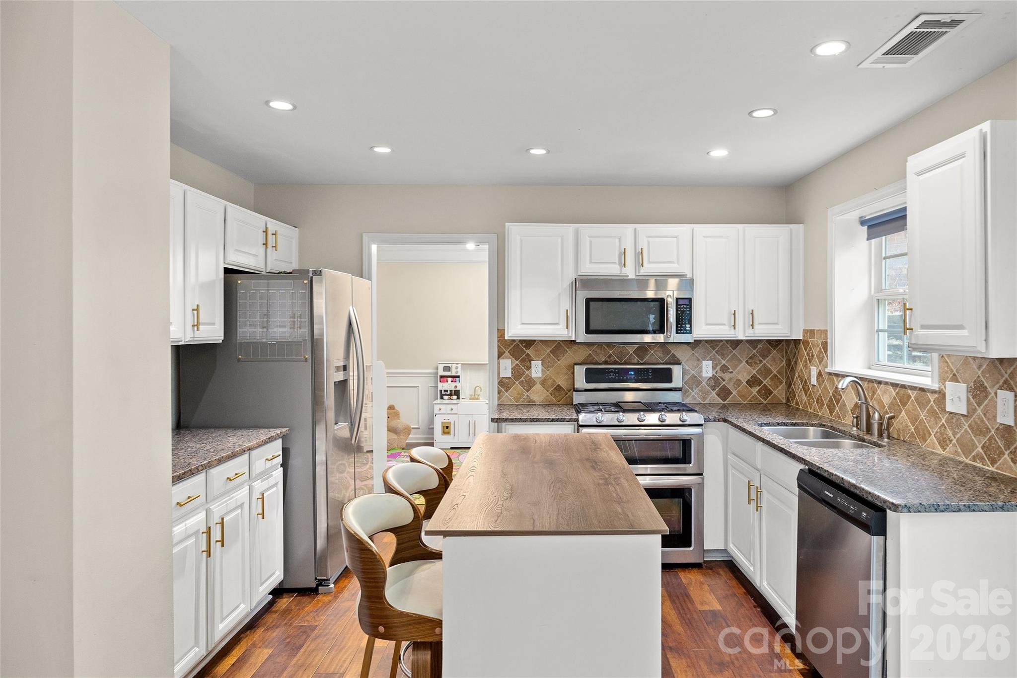 Photo 8 of 14339 Crown Harbor Drive, Charlotte, NC