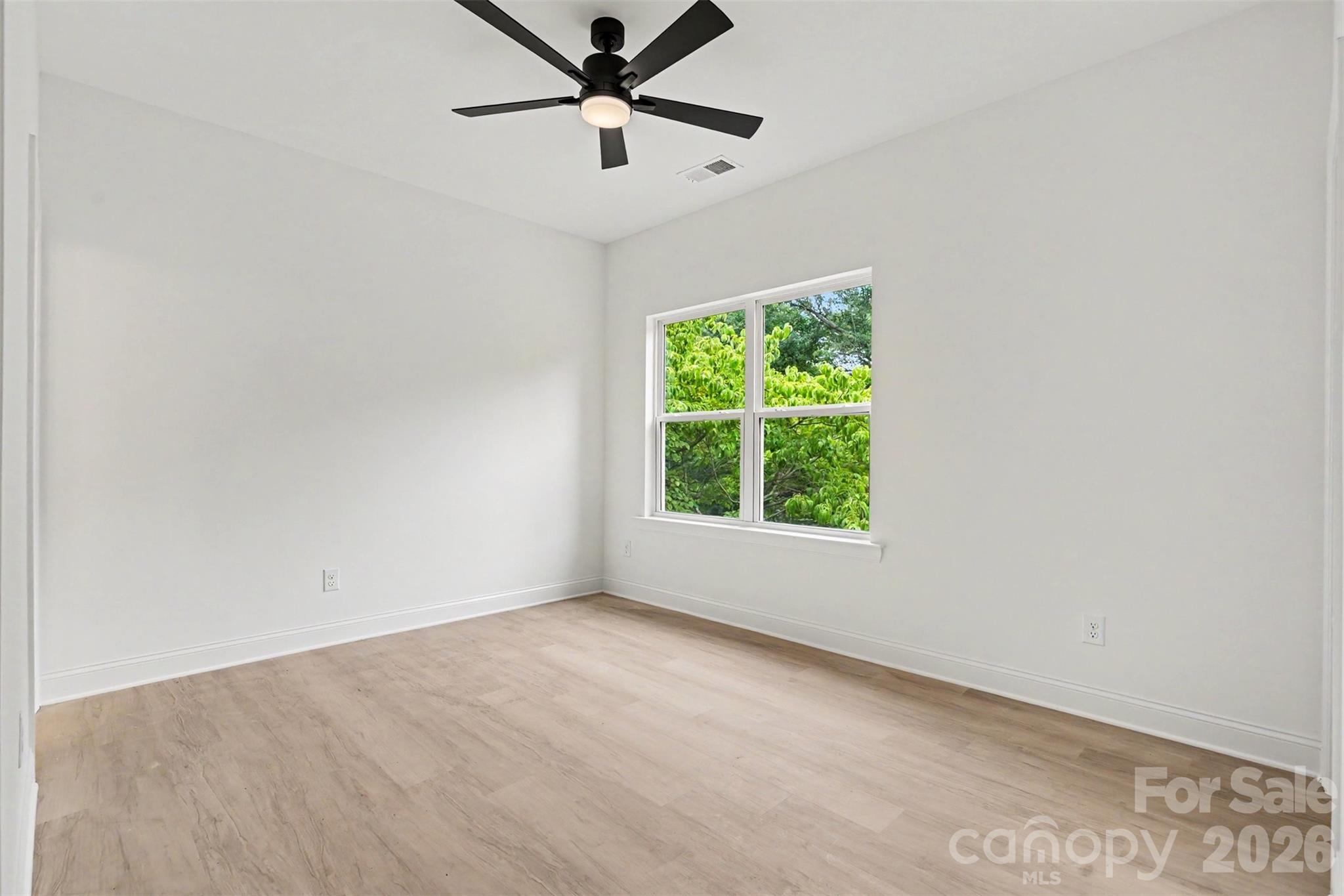 Home for sale at 327 Whispering Pines Drive, Charlotte, NC — photo 15 of 26