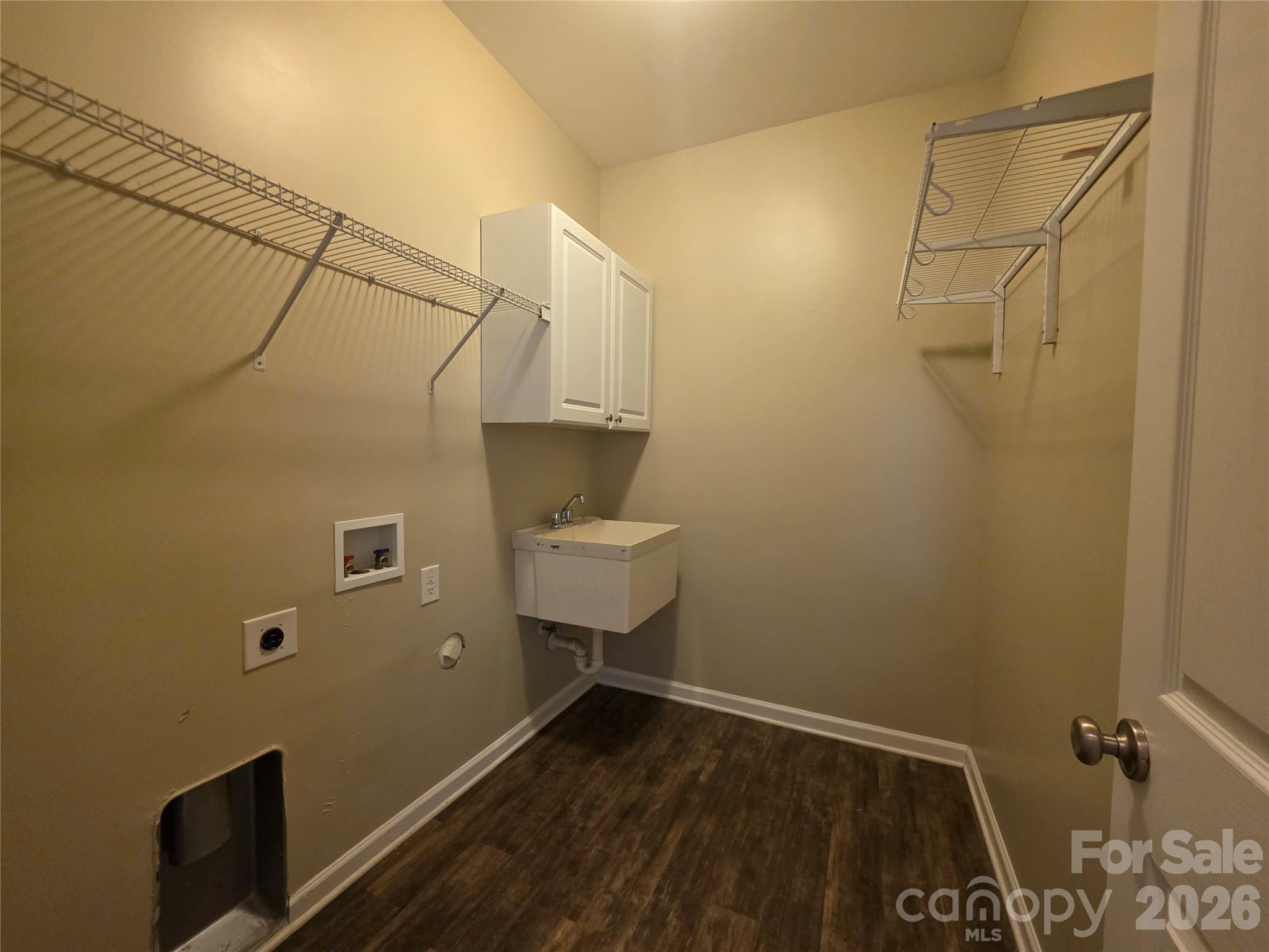 Photo 10 of 5908 Bonnybridge Court, Charlotte, NC
