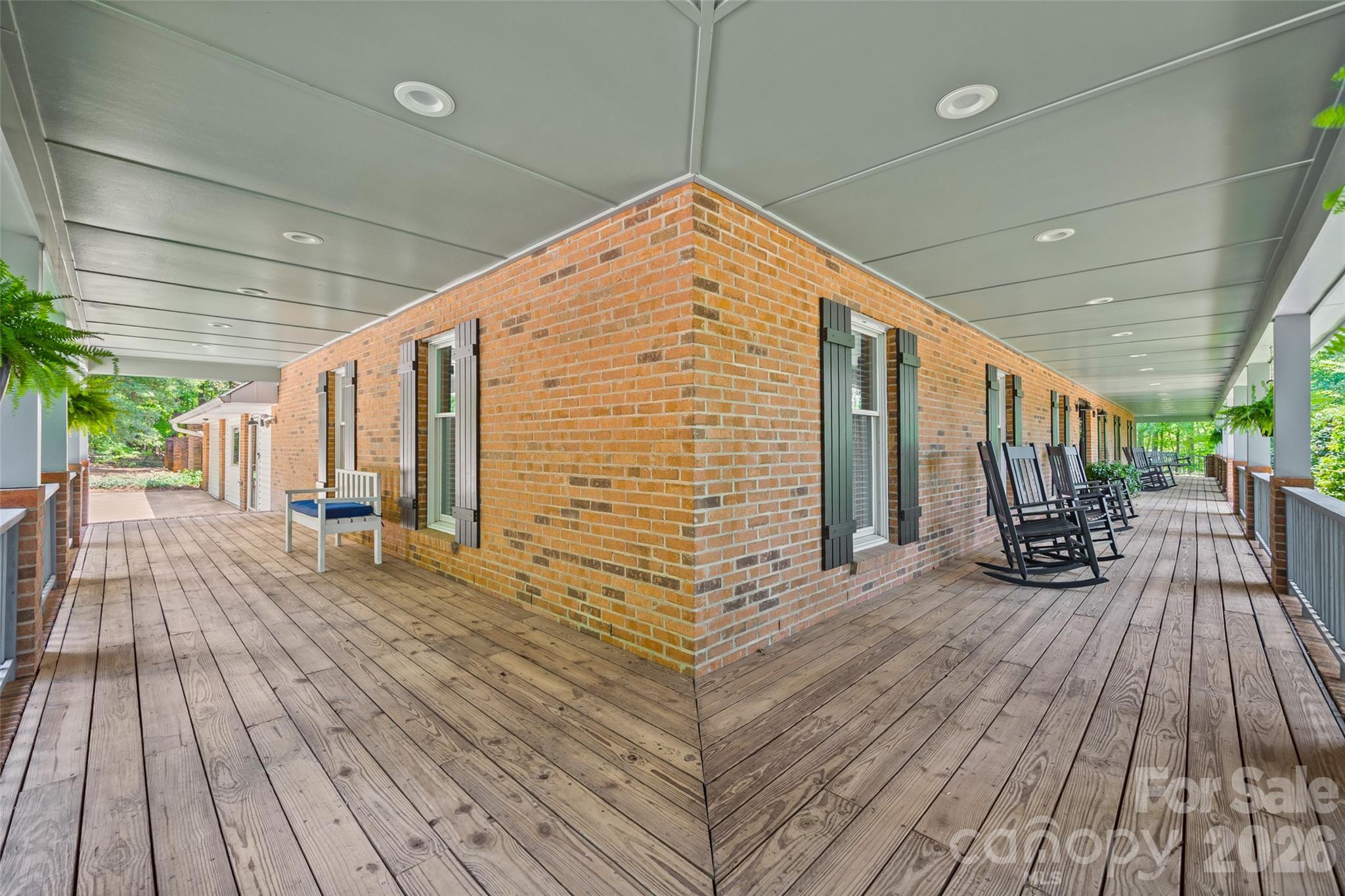 16105 Langston Drive, Charlotte, NC - photo 4 of 49