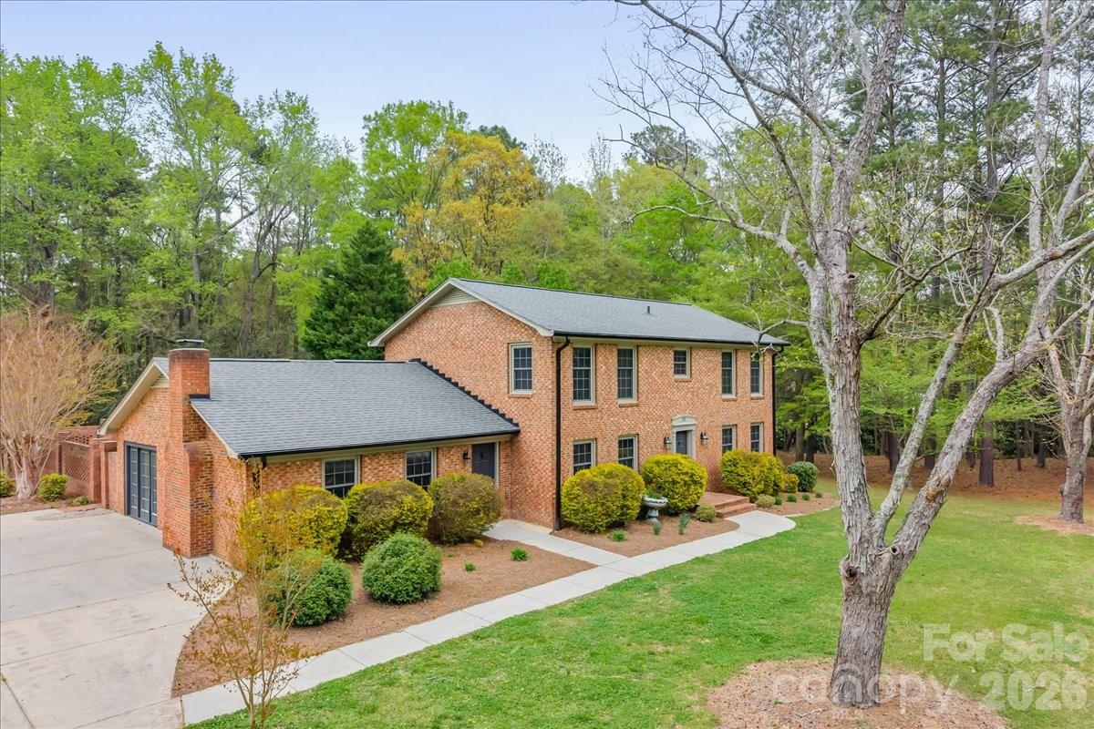 Photo 2 of 207 Williamsburg Lane, Wadesboro, NC