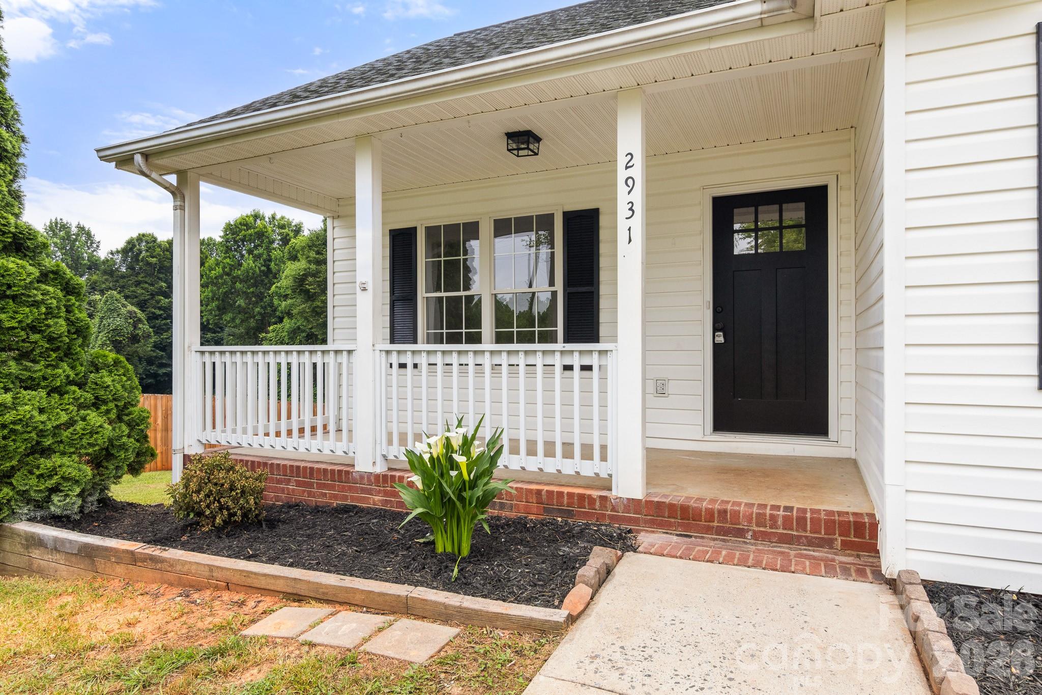 Photo 5 of 2931 Greenleaf Road, Clover, SC