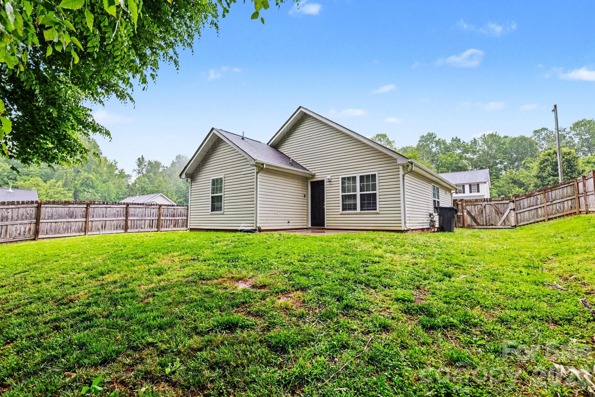 Photo 16 of 2116 Lauren Elizabeth Court, Charlotte, NC