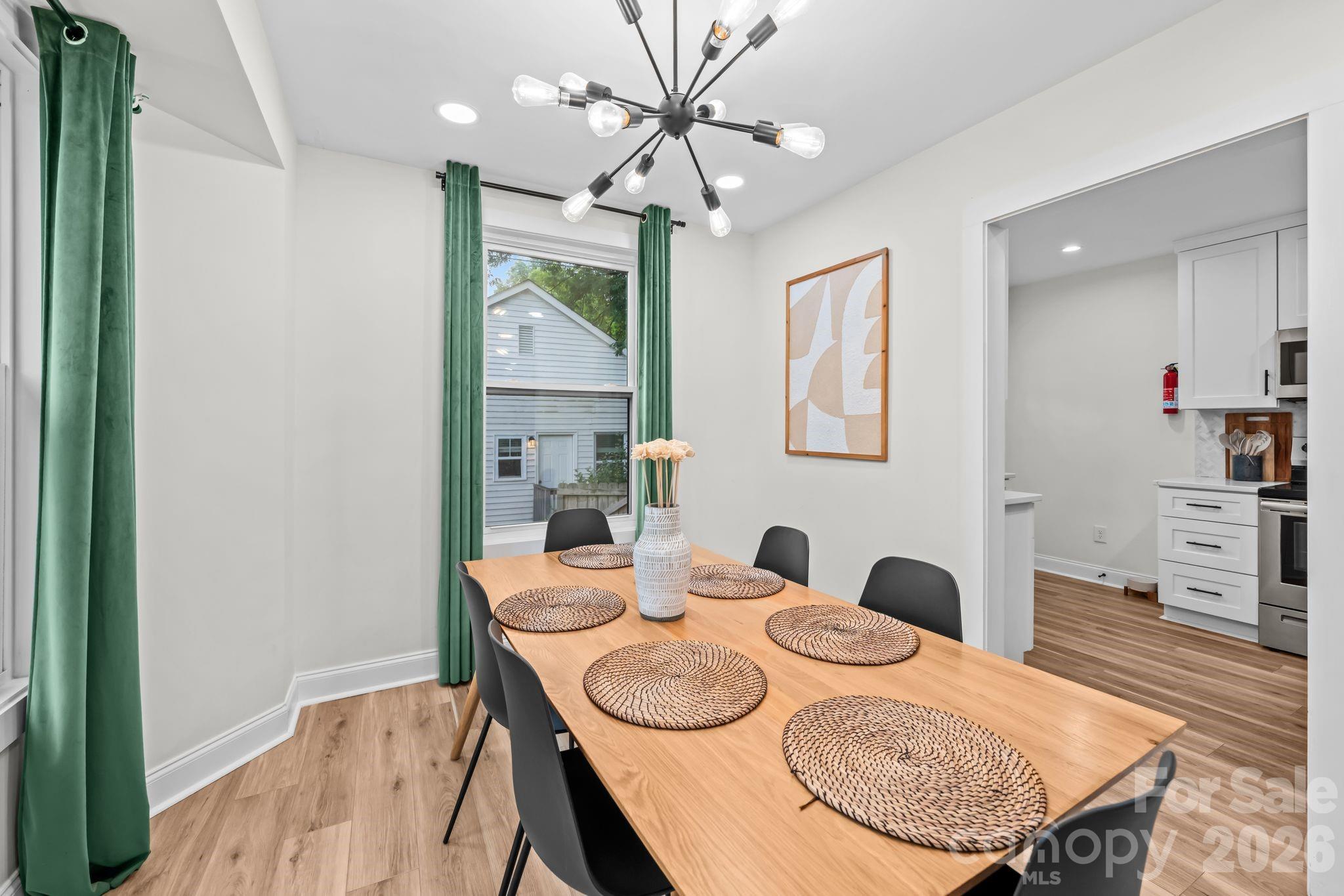 3021 Dogwood Avenue, Charlotte, NC - photo 7 of 19