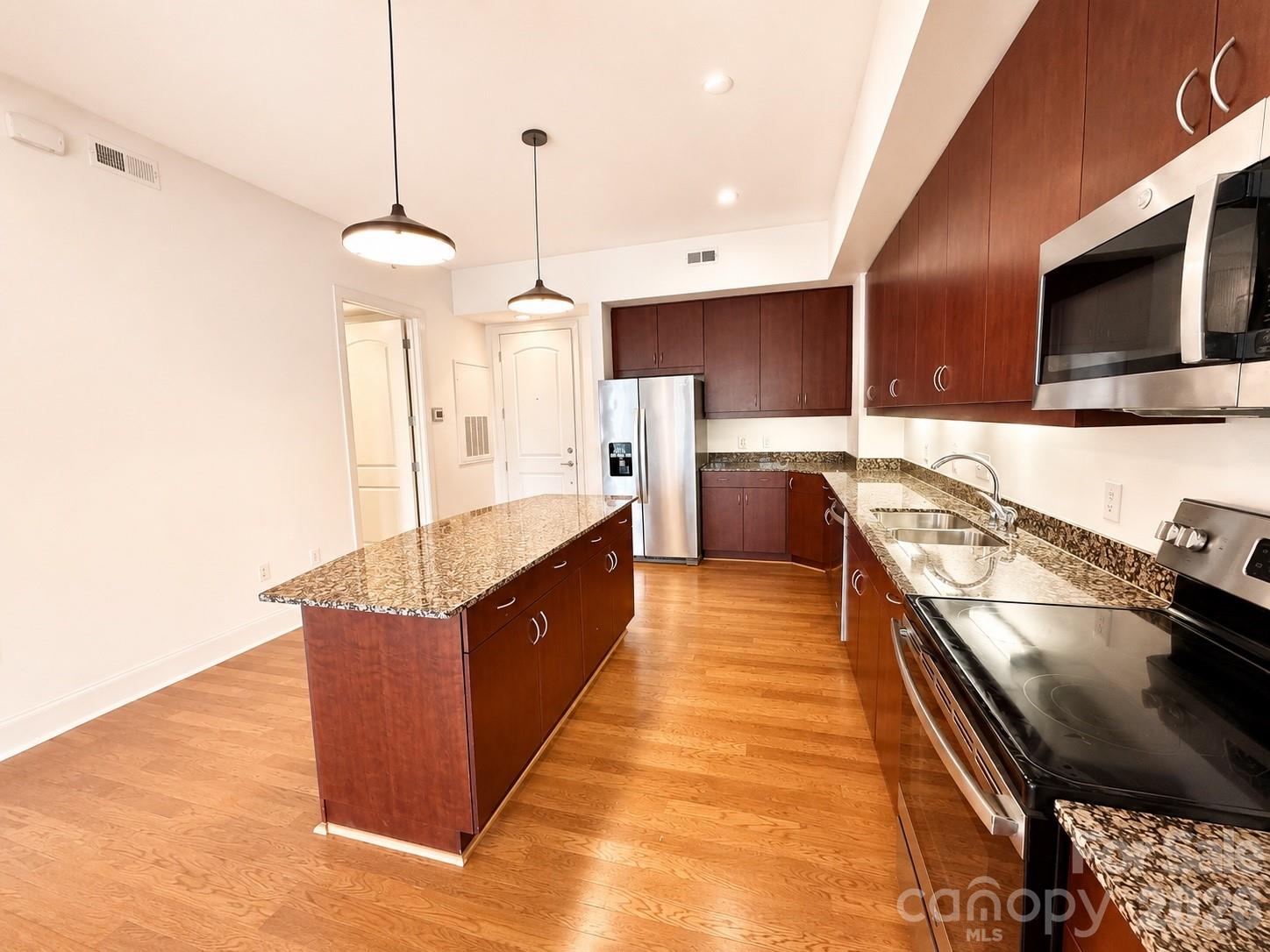 Photo 3 of 4625 Piedmont Row Drive400, Charlotte, NC