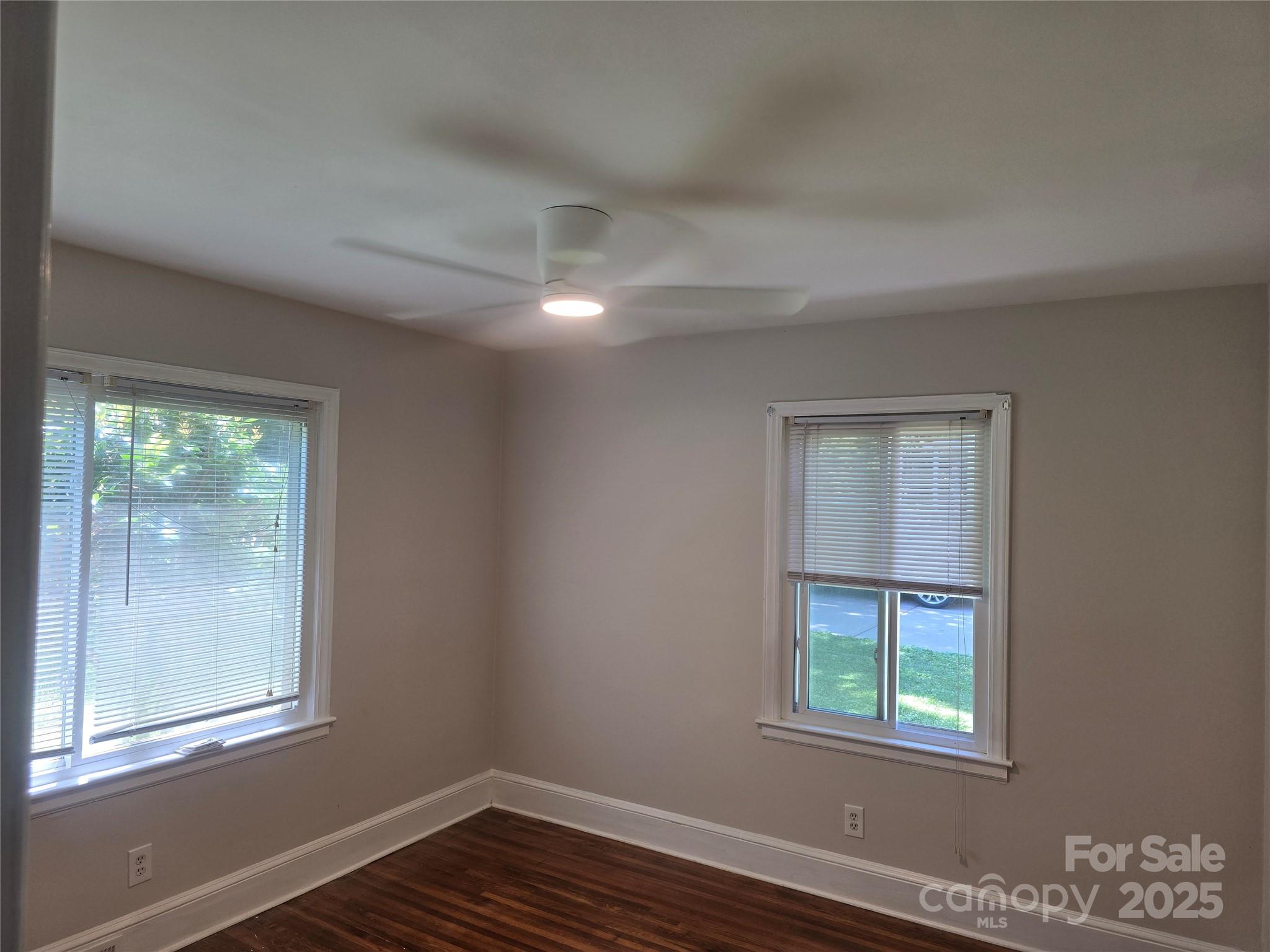 Photo 4 of 1733 Merry Oaks Road, Charlotte, NC