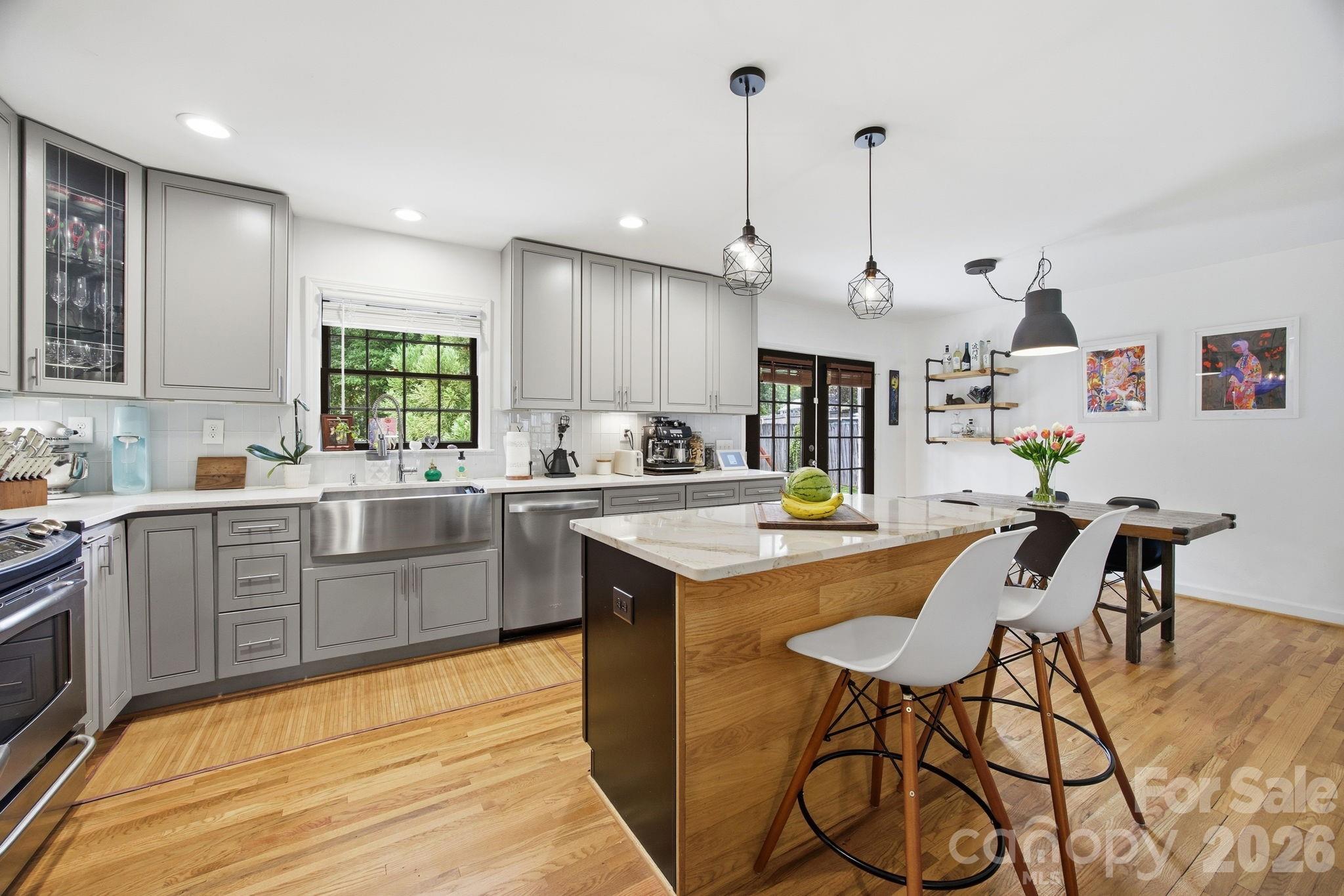 Photo 13 of 1325 Braeburn Road, Charlotte, NC