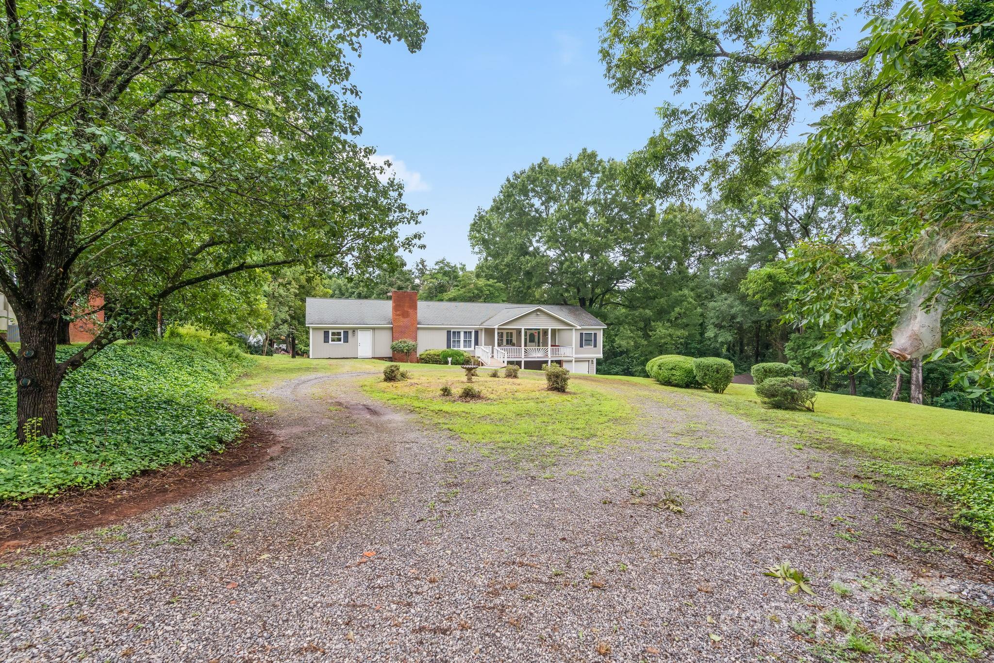 Photo 3 of 156 Brooks Street, Troutman, NC