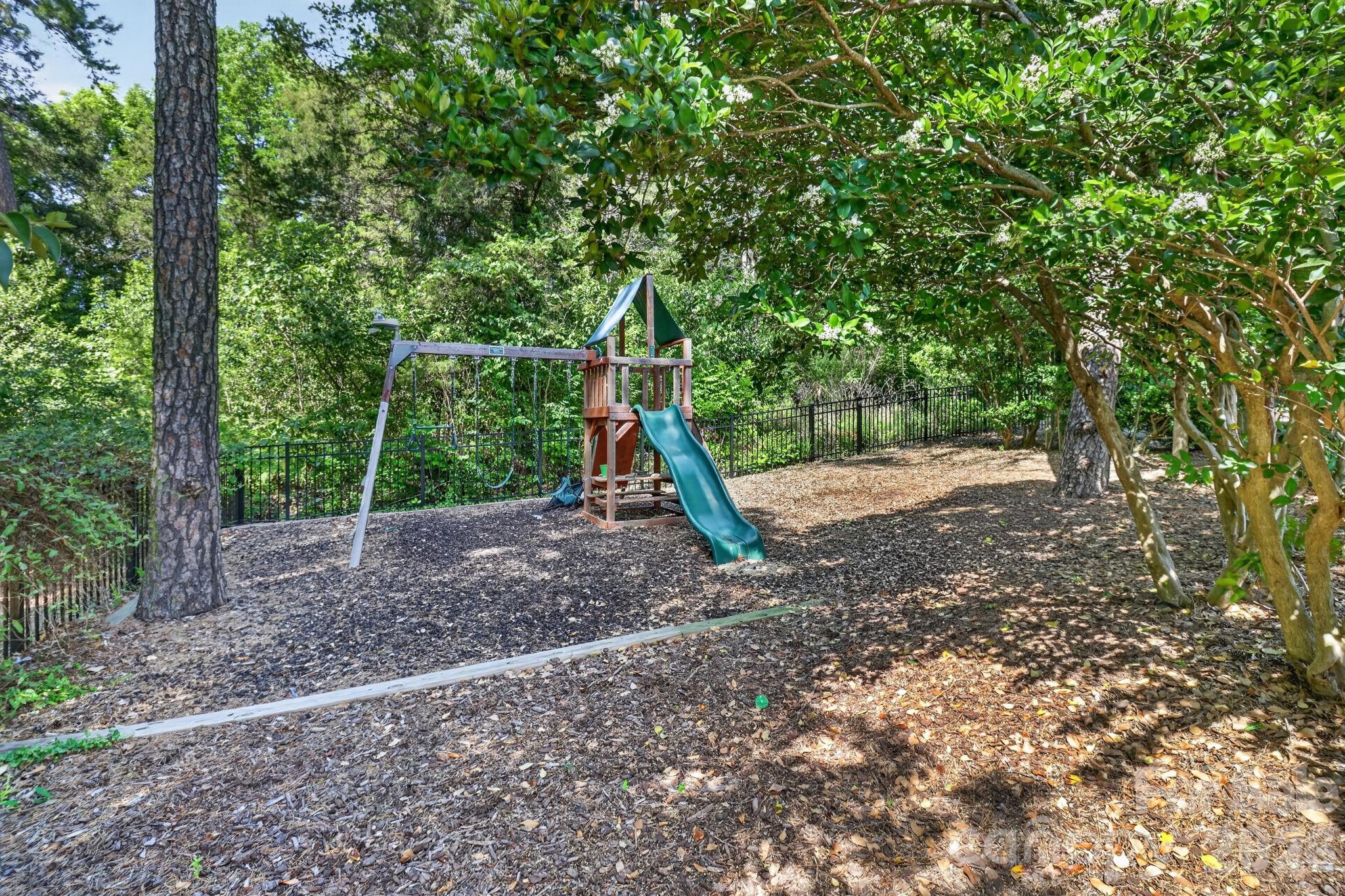 Photo 41 of 7005 Providence Lane W, Charlotte, NC