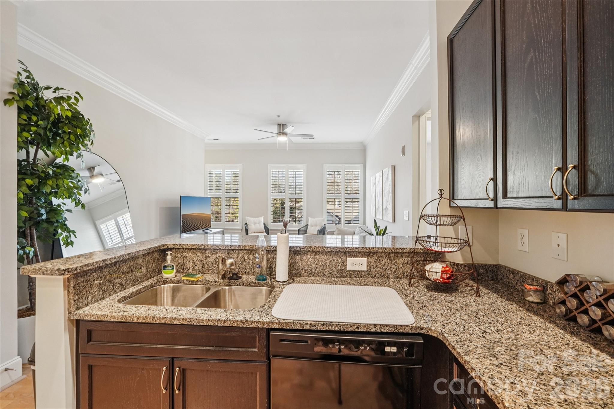 Photo 12 of 2952 Selwyn Avenue203, Charlotte, NC