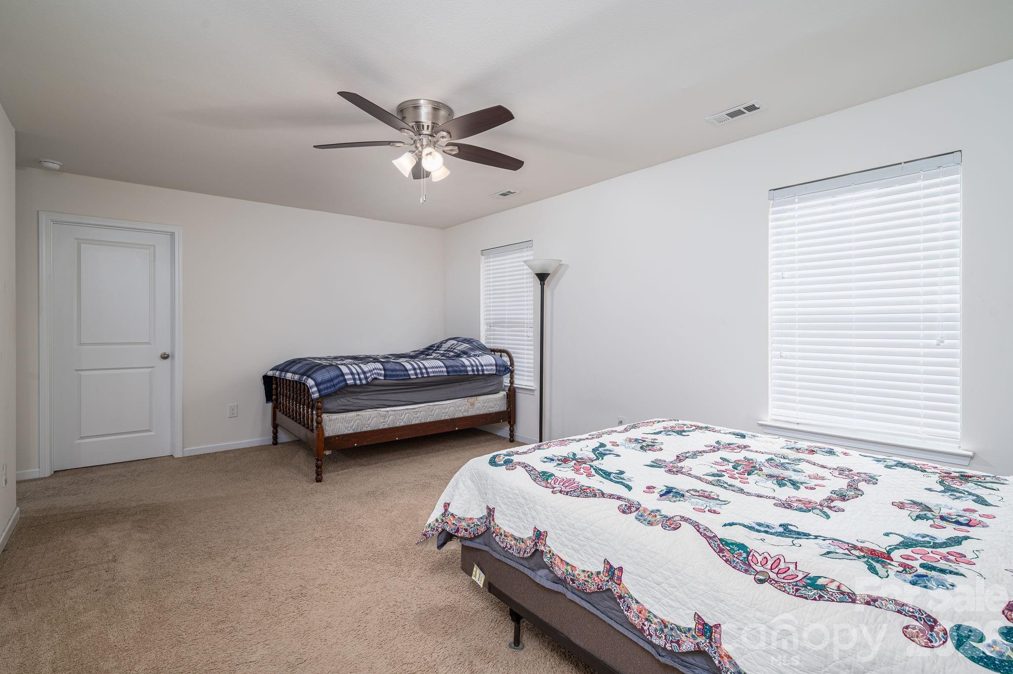 2818 Easton Knoll Drive, Dallas, NC - photo 36 of 48