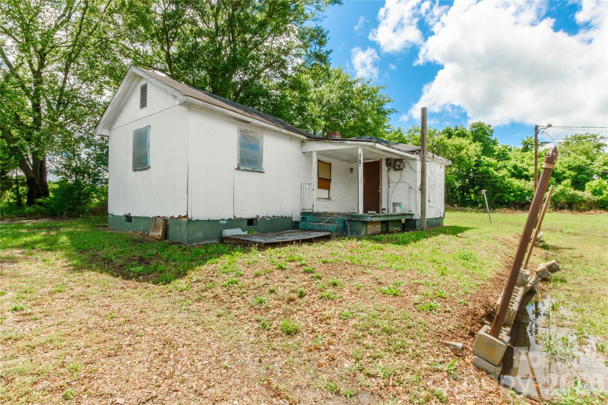 689c Pinckney Road, Chester, SC - photo 1 of 13