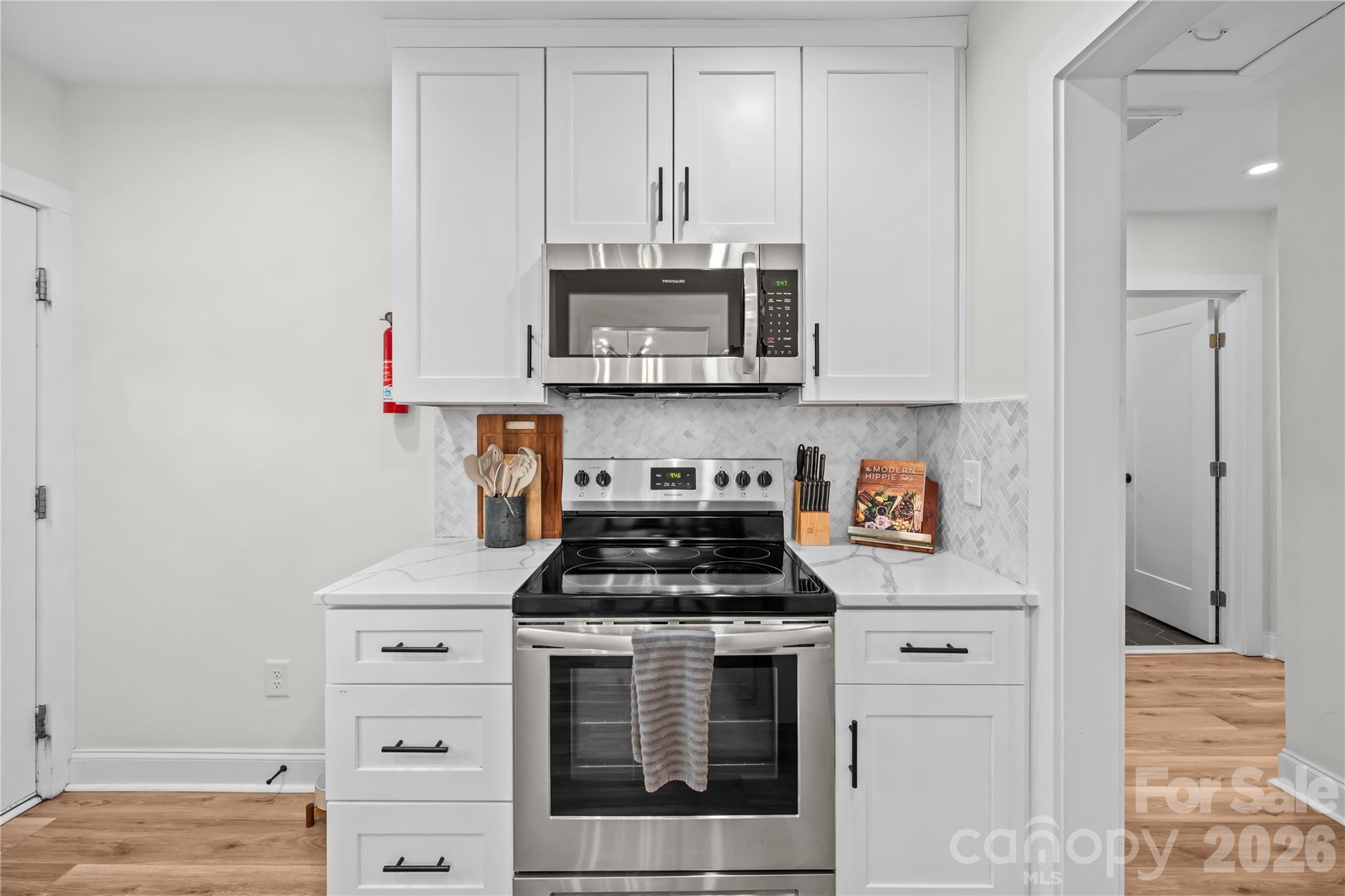 3021 Dogwood Avenue, Charlotte, NC - photo 9 of 19