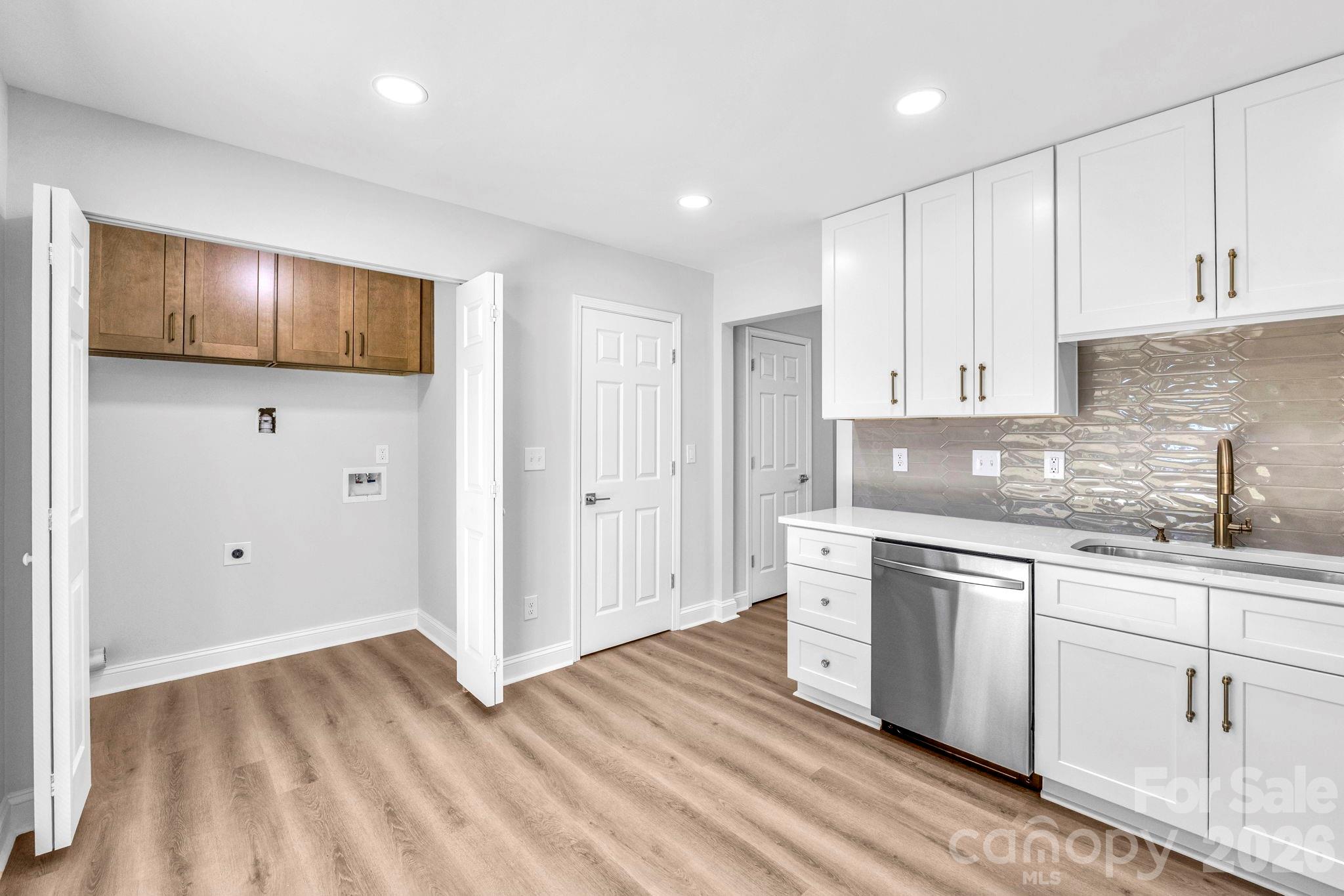 1426 Fontana Avenue, Charlotte, NC - photo 12 of 41