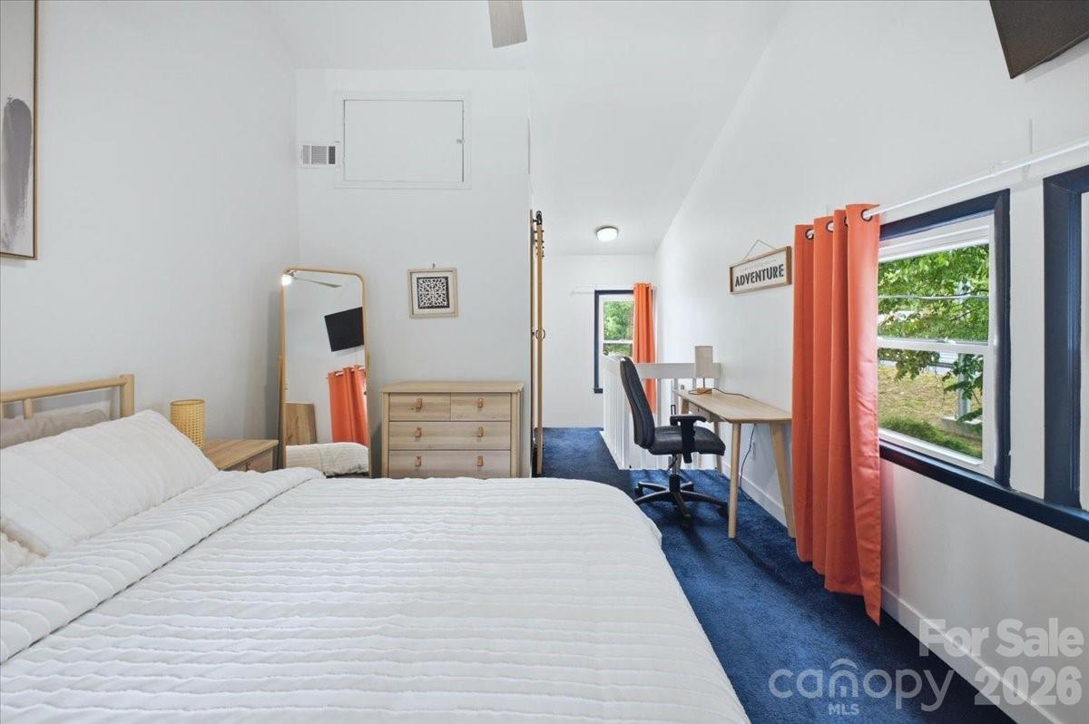 Photo 19 of 721 N Poplar Street7, Charlotte, NC