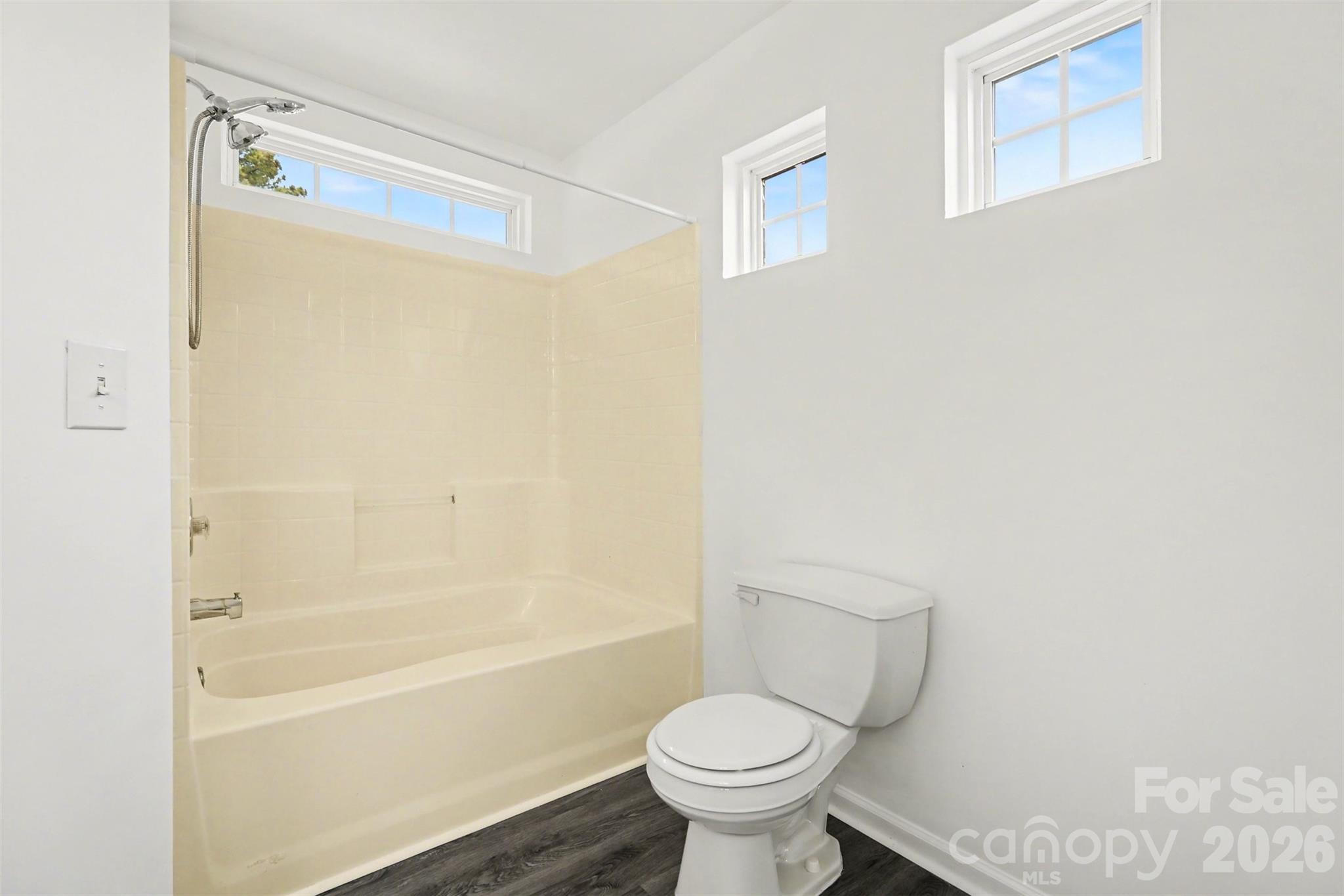 Photo 17 of 4407 Devonhill Lane, Charlotte, NC