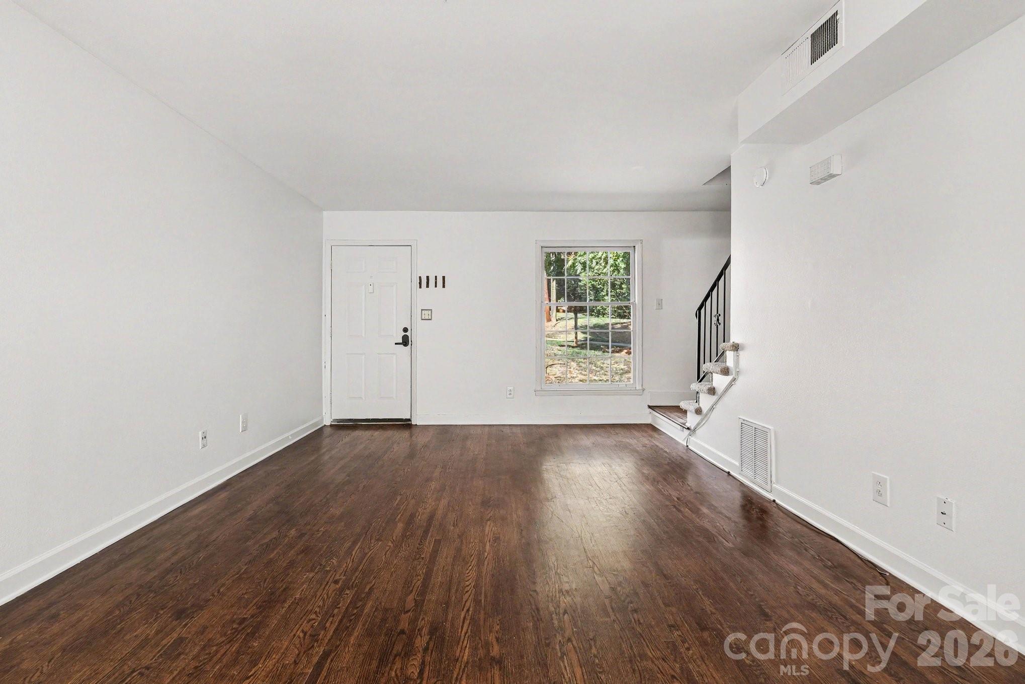 Photo 2 of 4329 Hathaway StreetB, Charlotte, NC