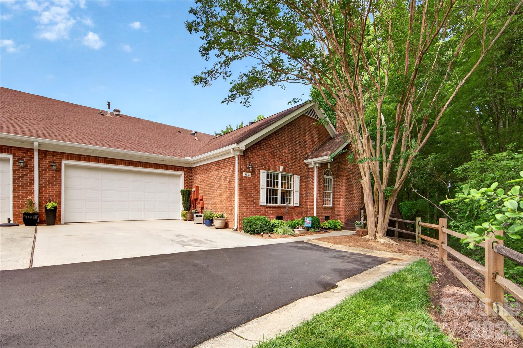 Photo 2 of 8847 Grand Oak Drive, Charlotte, NC