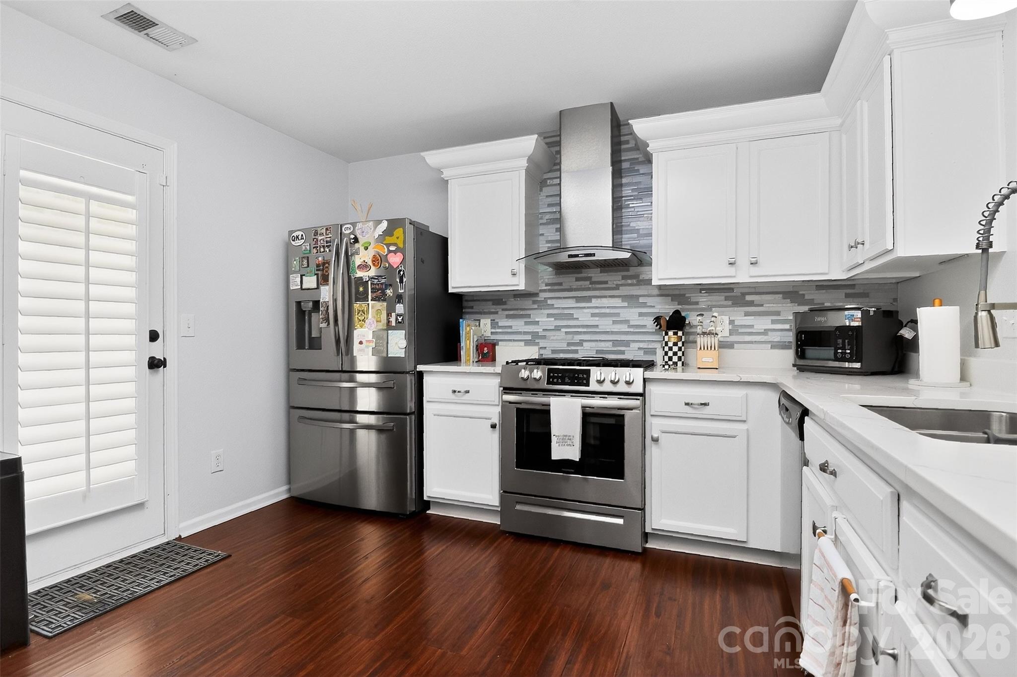 Photo 10 of 5422 Harris Cove Drive, Charlotte, NC