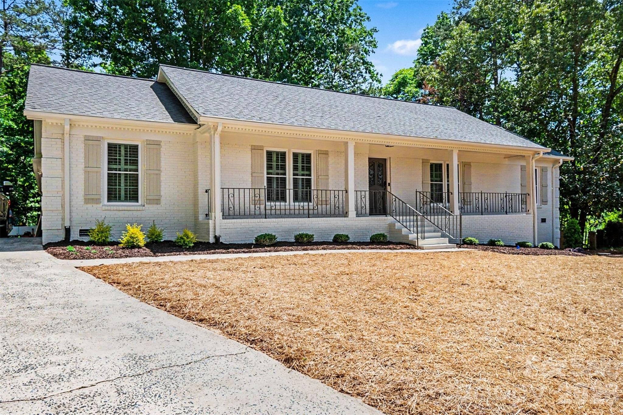 Photo 2 of 7806 Snowden Lane, Charlotte, NC