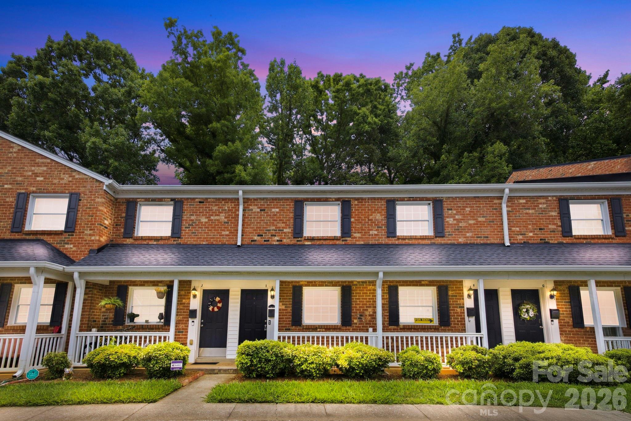 Home for sale at 1215 Green Oaks LaneI, Charlotte, NC — photo 1 of 28