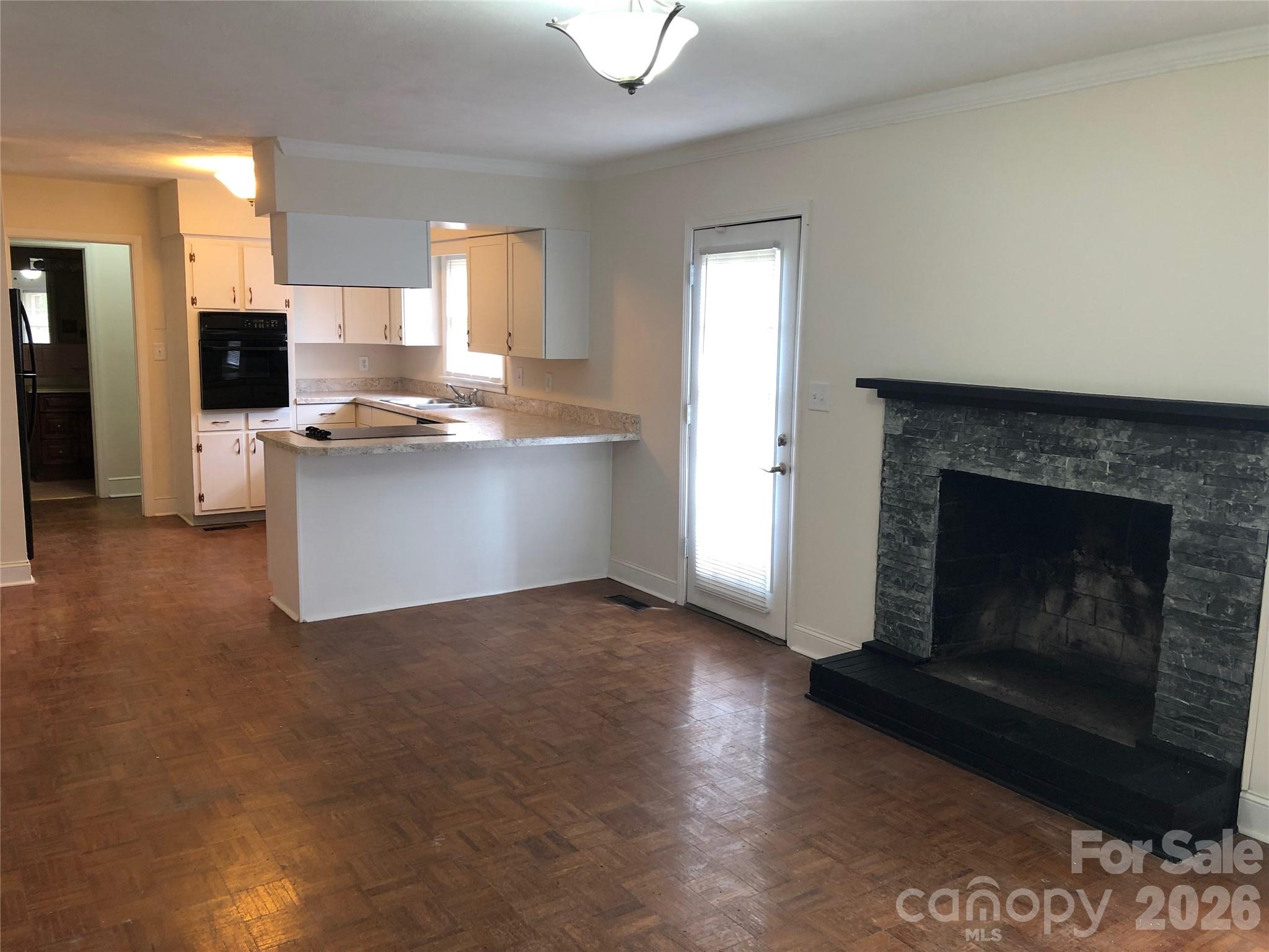 Photo 7 of 128 Woodlynn Drive, Charlotte, NC