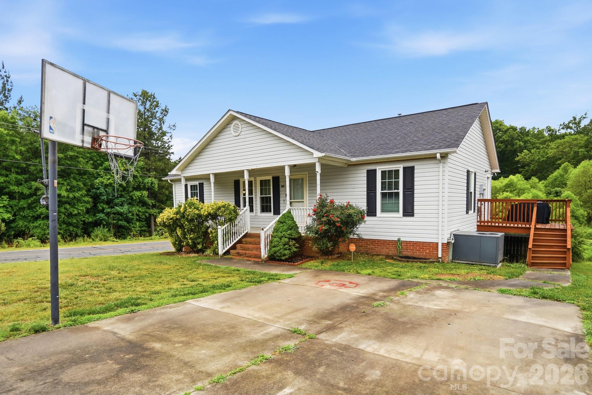Photo 2 of 1114 Lakeview Street, Kannapolis, NC