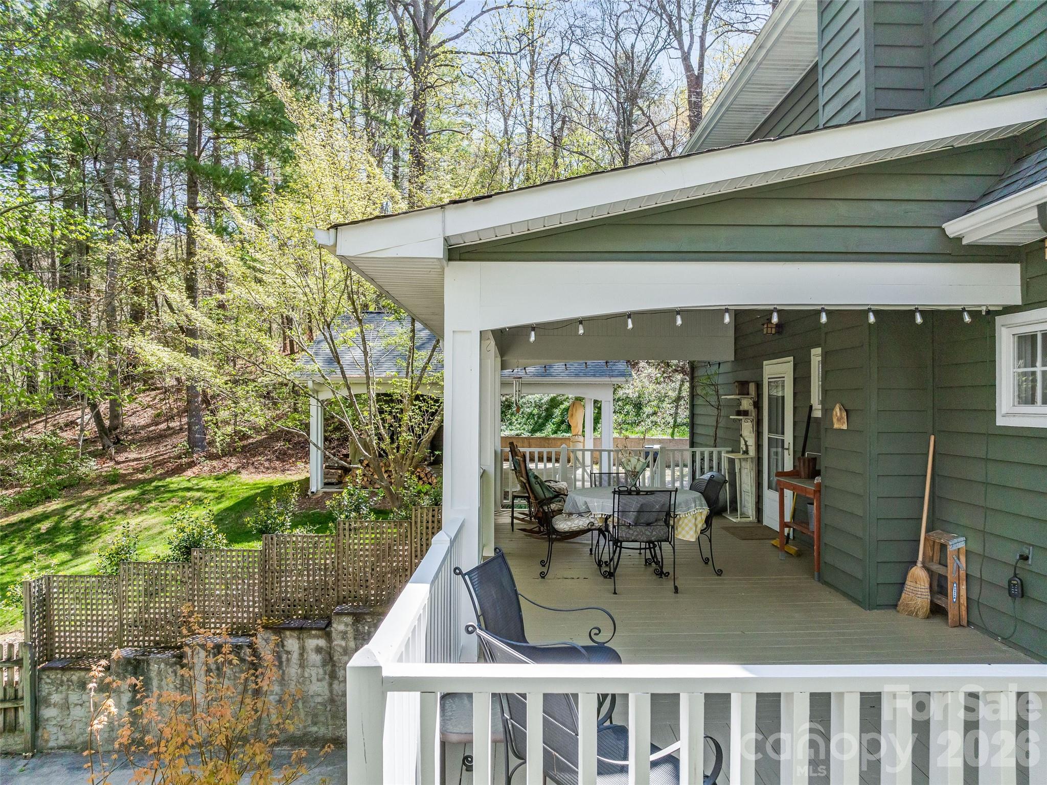 18 Thousand Oaks Boulevard, Fairview, NC - photo 33 of 45