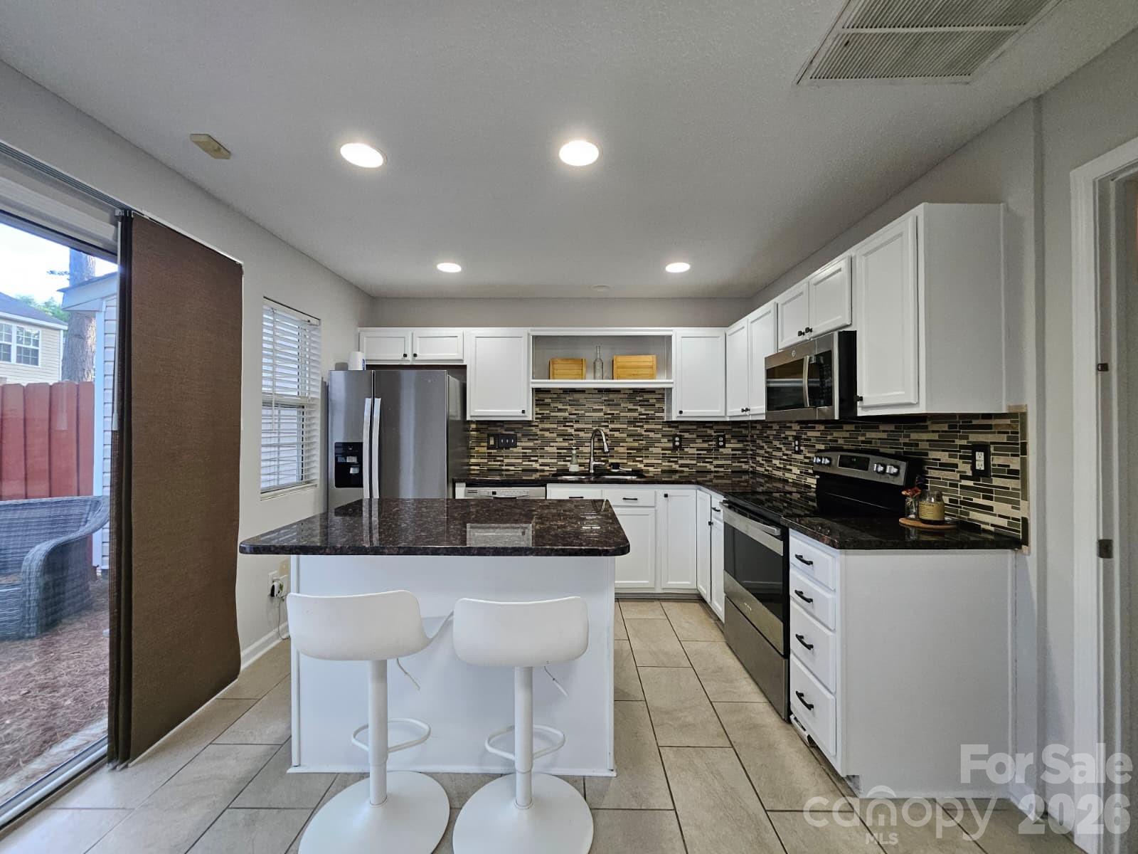Photo 10 of 12211 Hood Bend Court, Charlotte, NC
