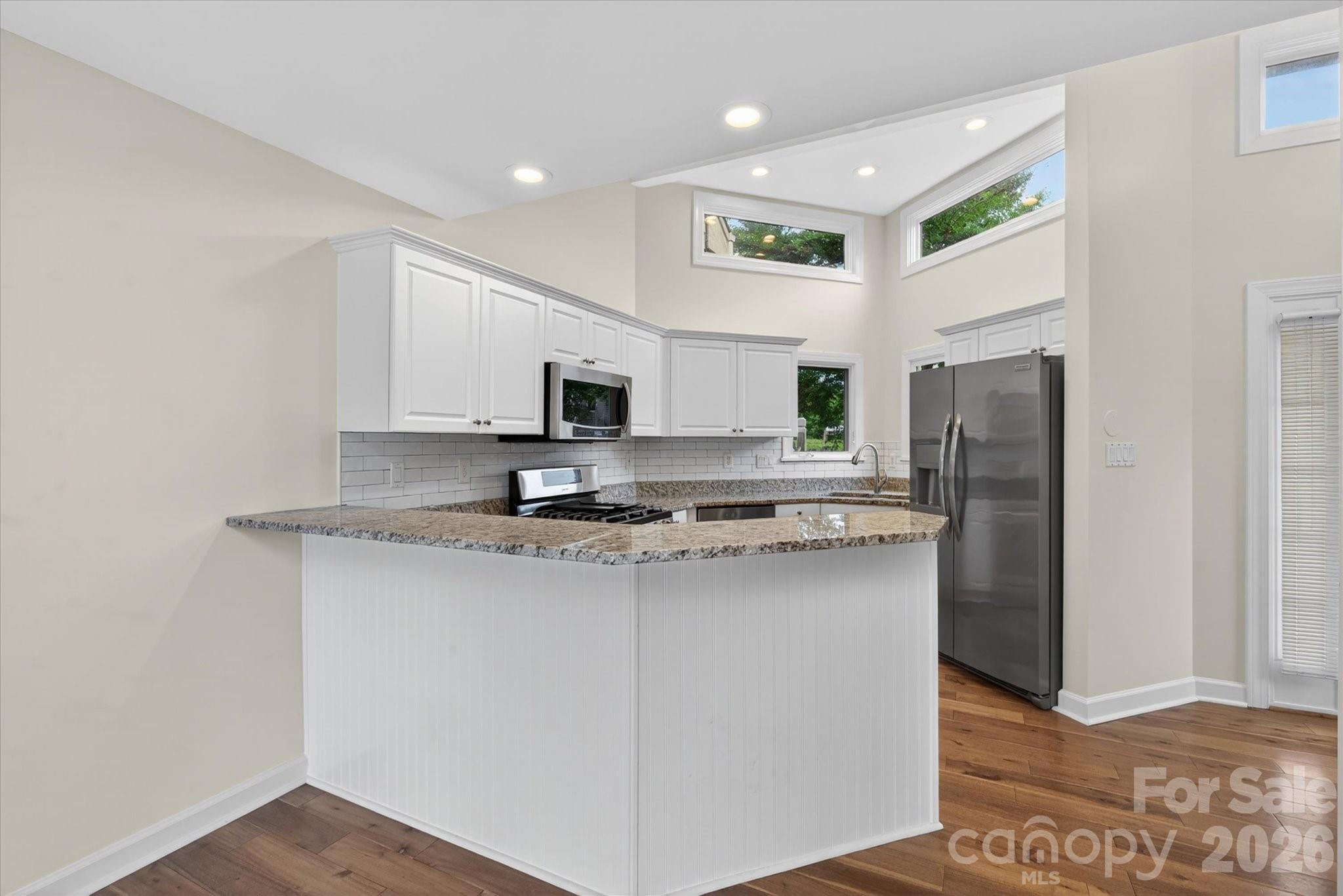 Photo 4 of 14527 Waterside Drive, Charlotte, NC