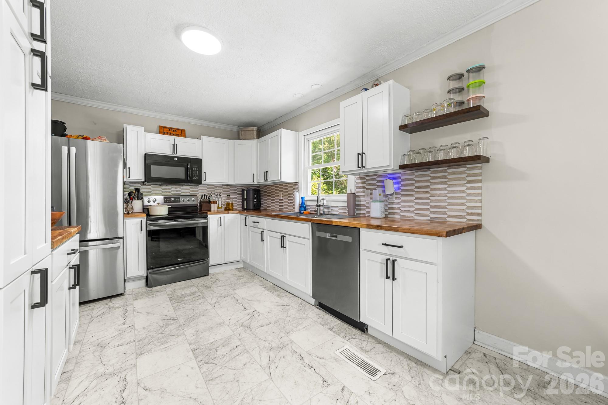 402 Wooddale Drive, Dallas, NC - photo 16 of 27