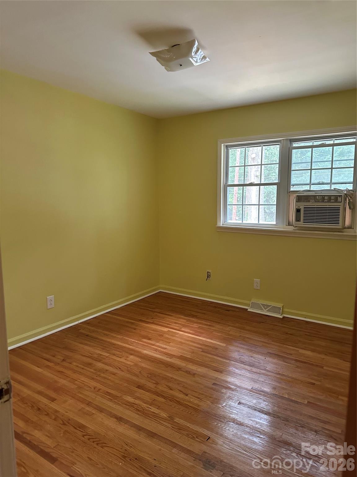 Home for sale at 3220 Wiseman Drive, Charlotte, NC — photo 10 of 19
