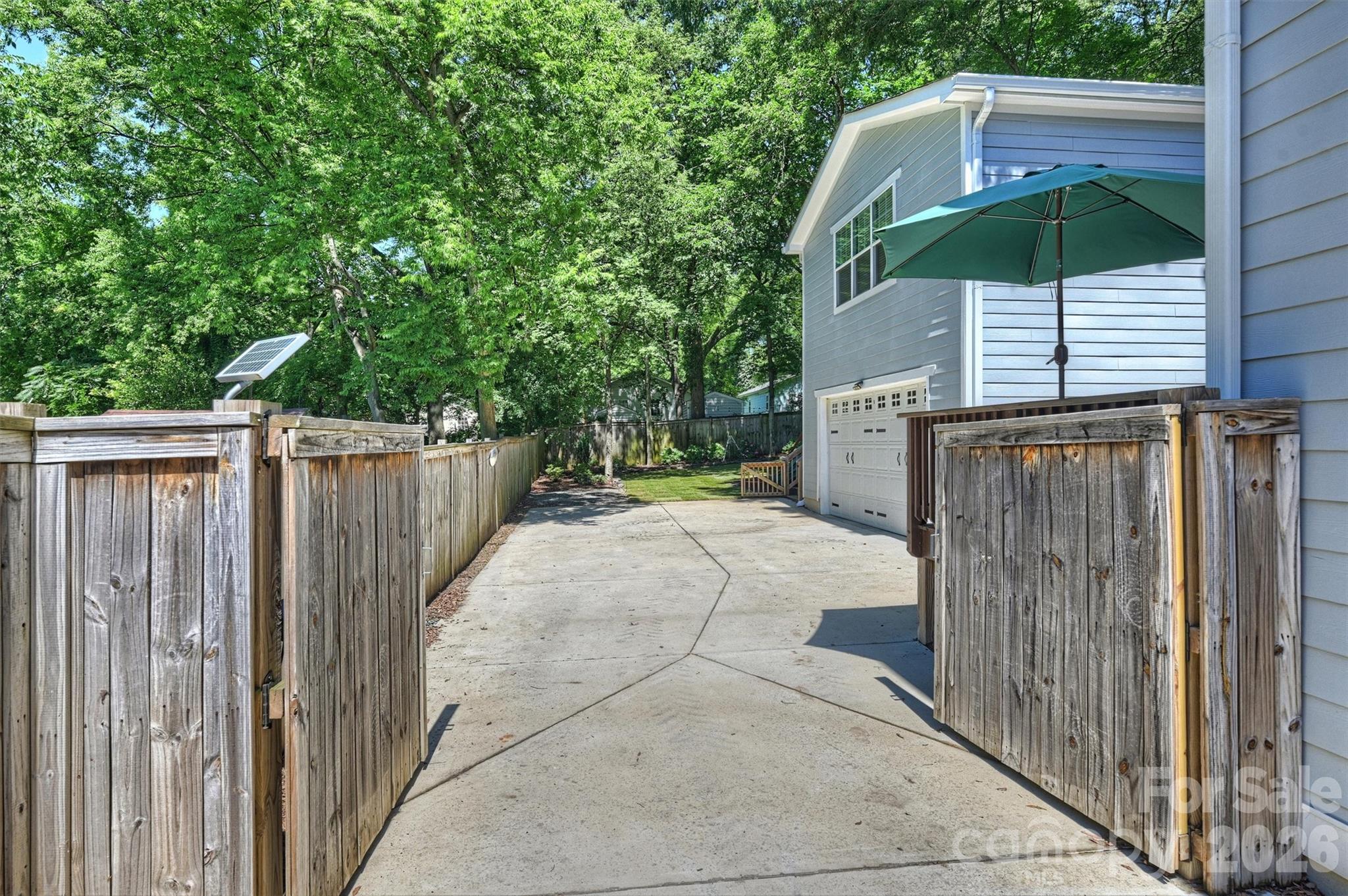Photo 32 of 1617 Hawthorne Lane, Charlotte, NC