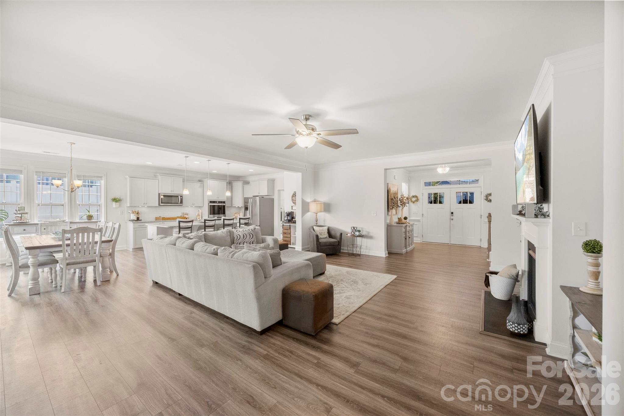 Photo 7 of 2128 Lapalma Trace, Lake Wylie, SC