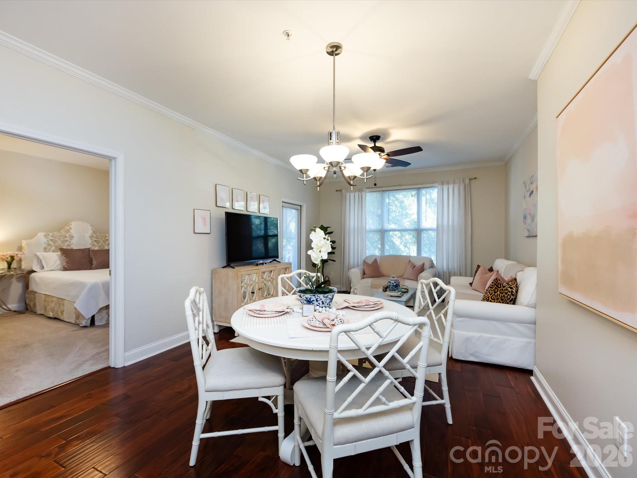 Photo 10 of 1000 E Woodlawn Road113, Charlotte, NC