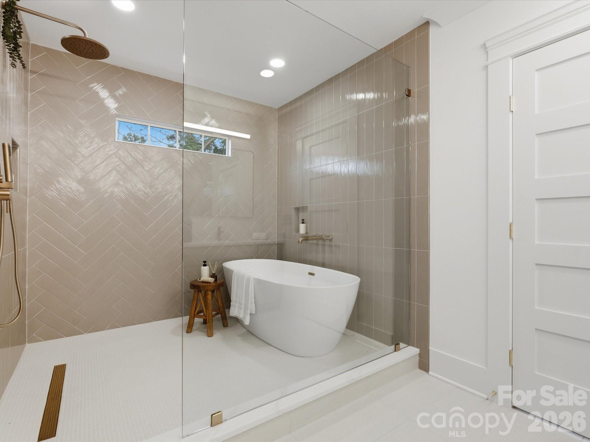 431 W Peterson Drive, Charlotte, NC - photo 29 of 49