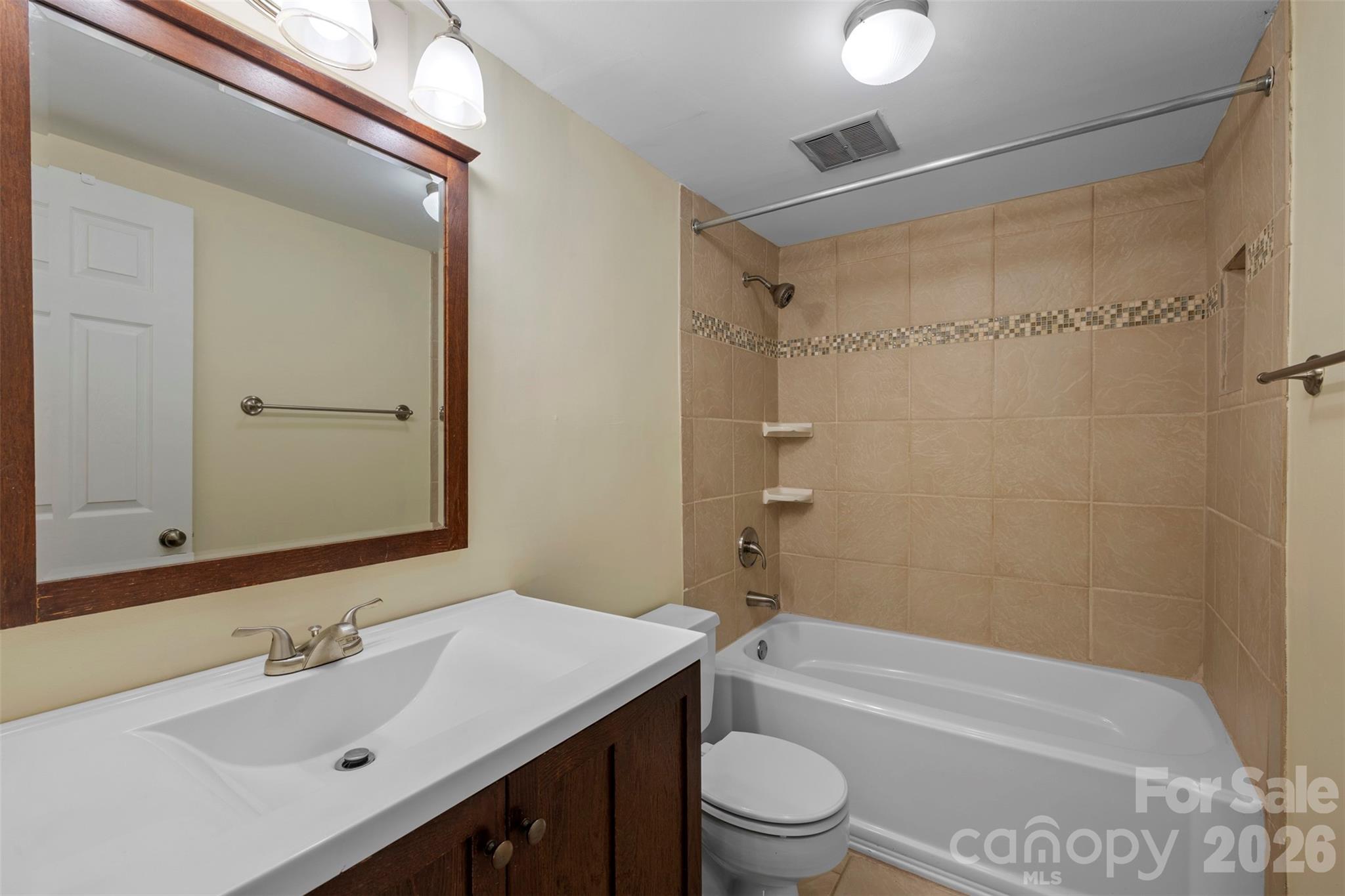 Photo 7 of 5925 Quail Hollow RoadB, Charlotte, NC