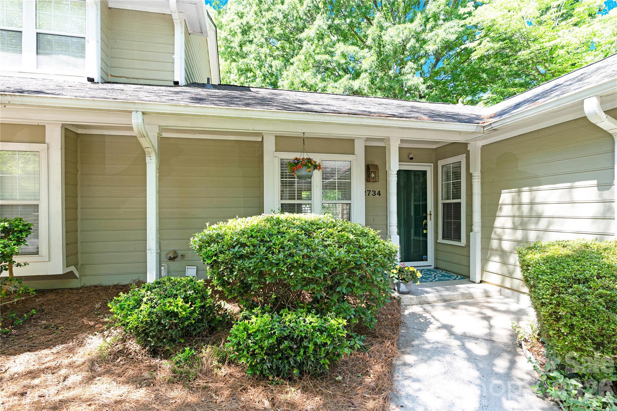 2734 Tiergarten Lane, Charlotte, NC - photo 2 of 36